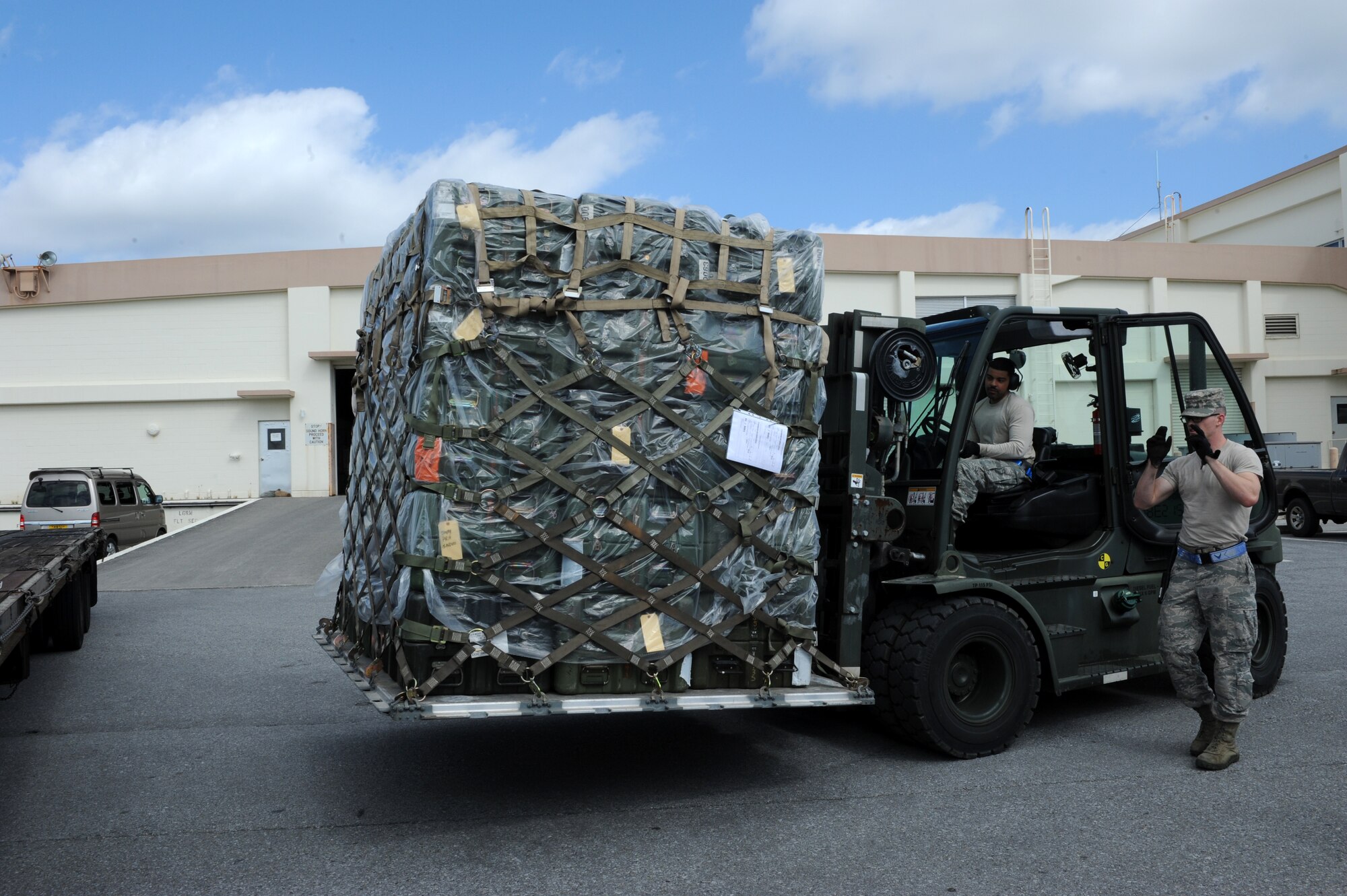 18th CMS participates in MFE > Kadena Air Base > Article Display