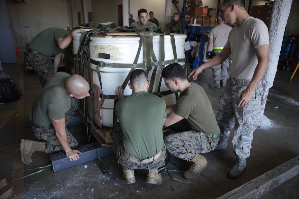 Landing Support Company Reserve Marines build unit cohesion and ...