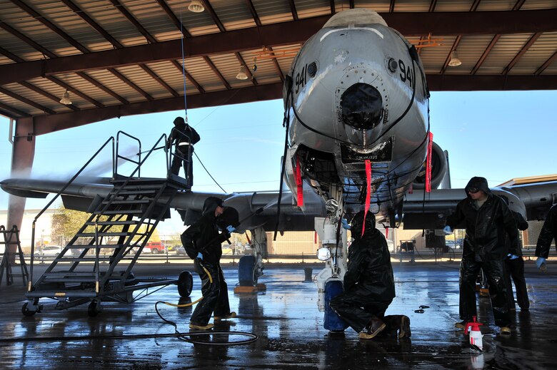 355th AMXS leadership's turn to wash an A-10 > Davis-Monthan Air Force ...