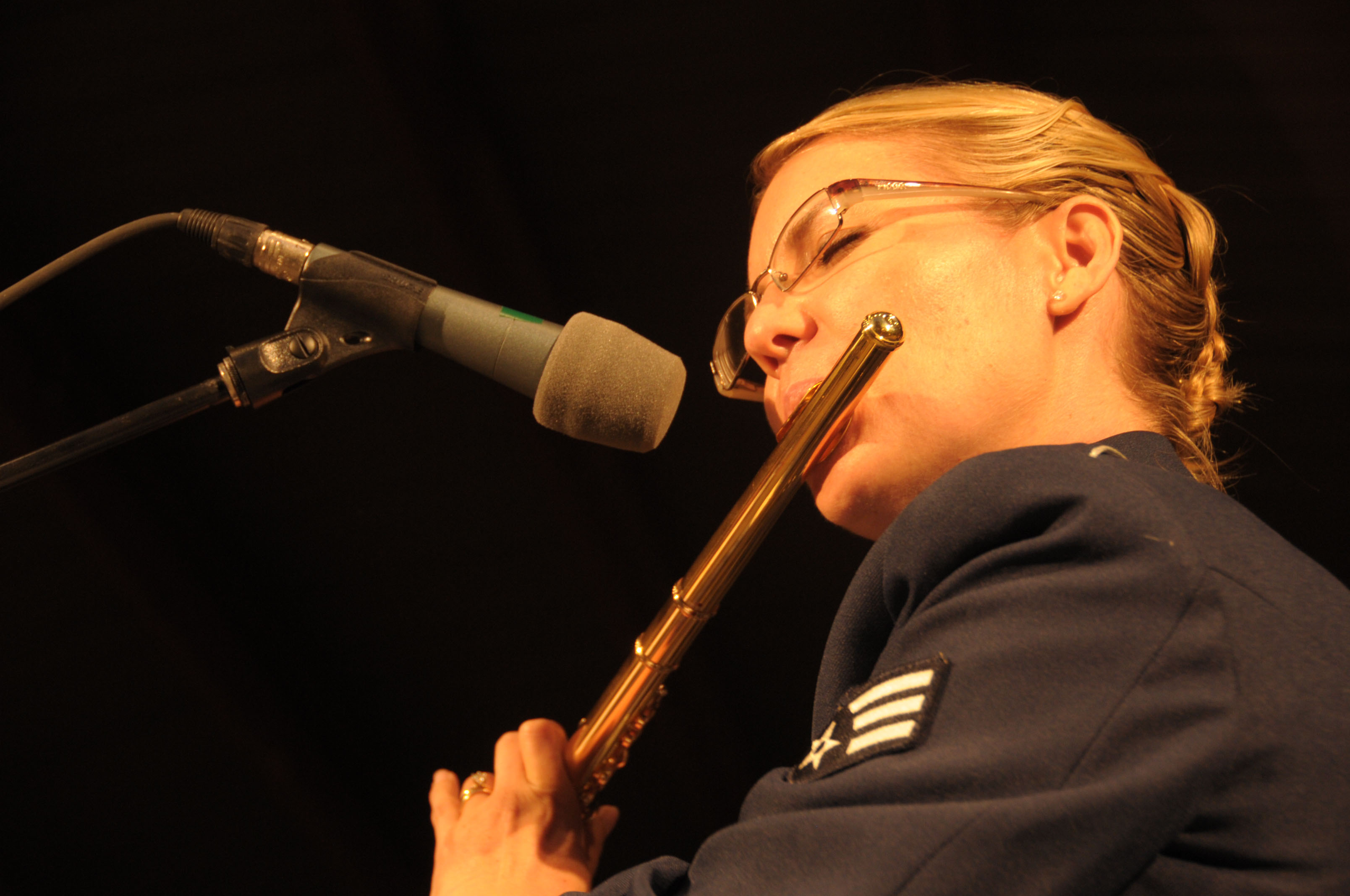 Bon Voyage with the Band Day One > 146th Airlift Wing > Article Display