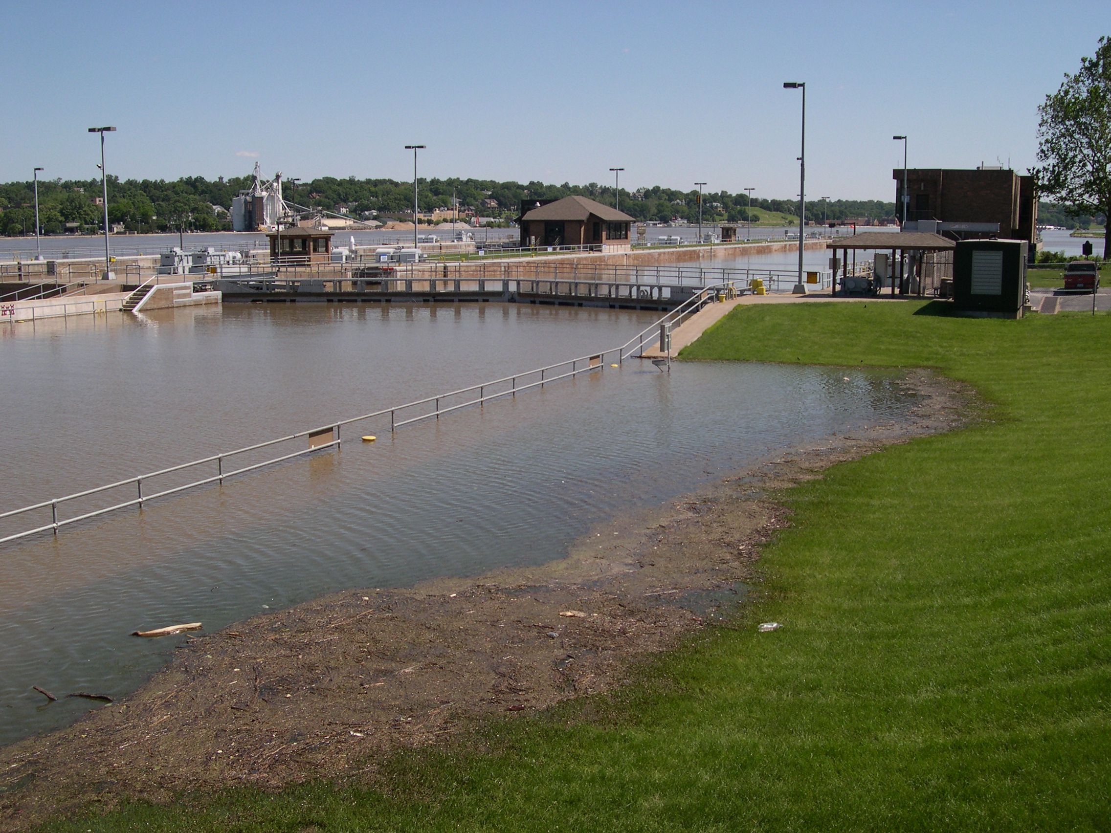 Flooding at Locks and Dam 15