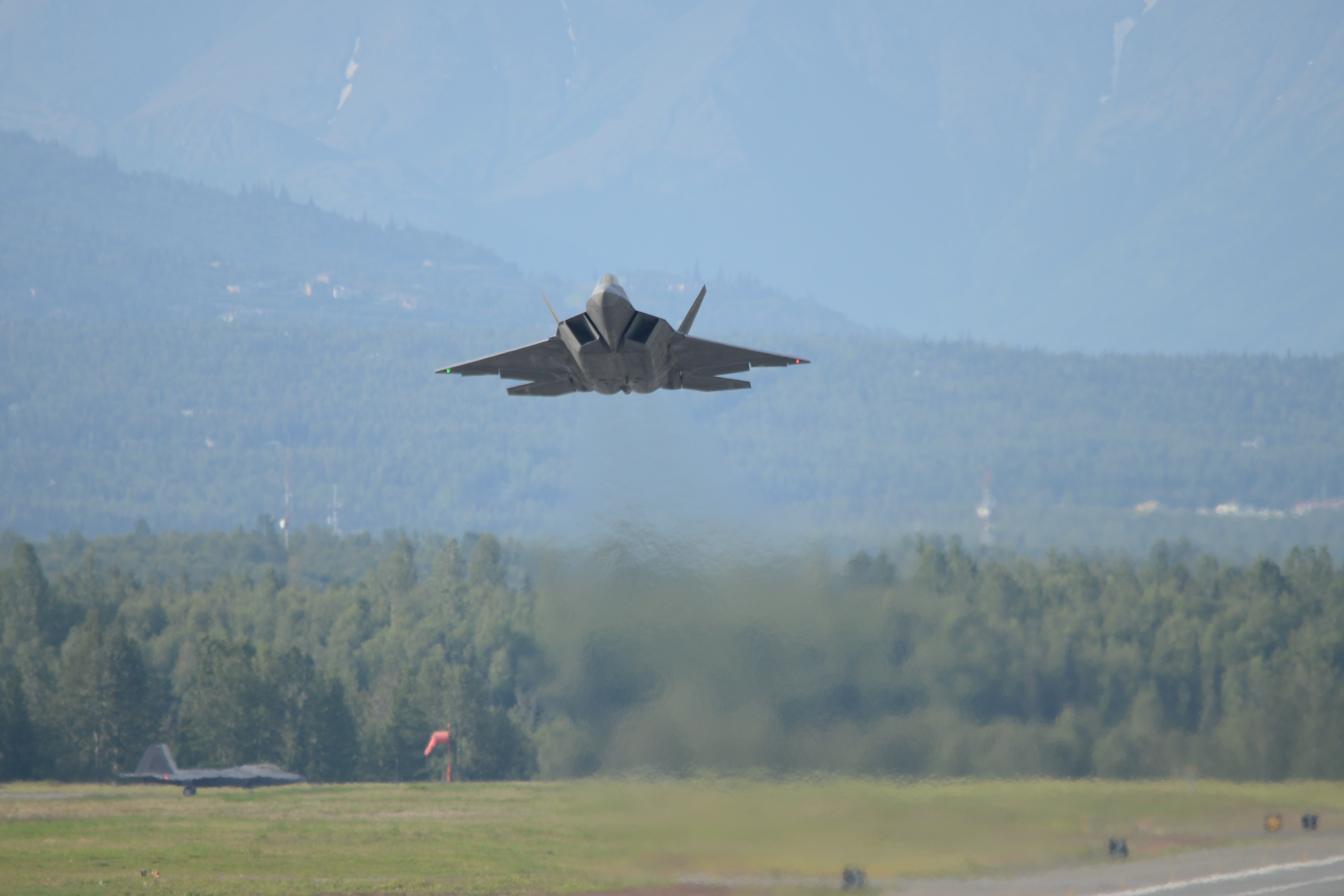 Alaska pilot reached 1,000 F-22 flight hours