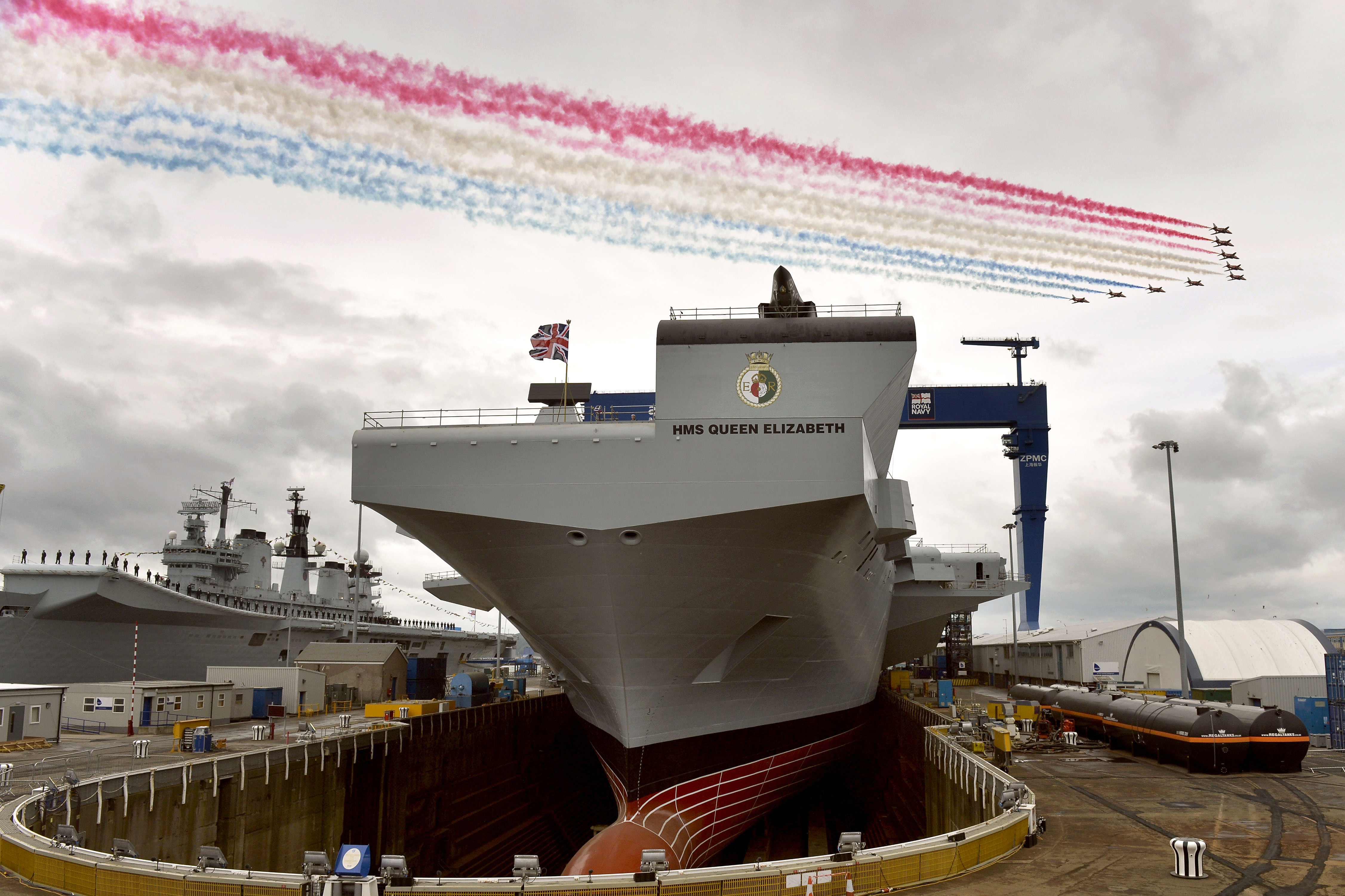Red Arrows flying over HMS Queen Elizabeth during the her naming ...
