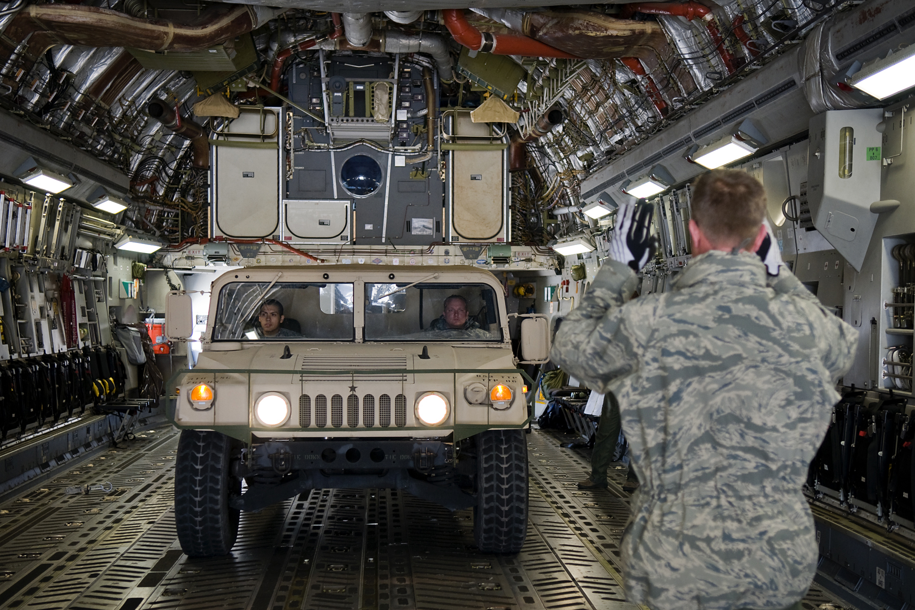 AF reservists team up to teach Army cargo ops > Grissom Air Reserve ...