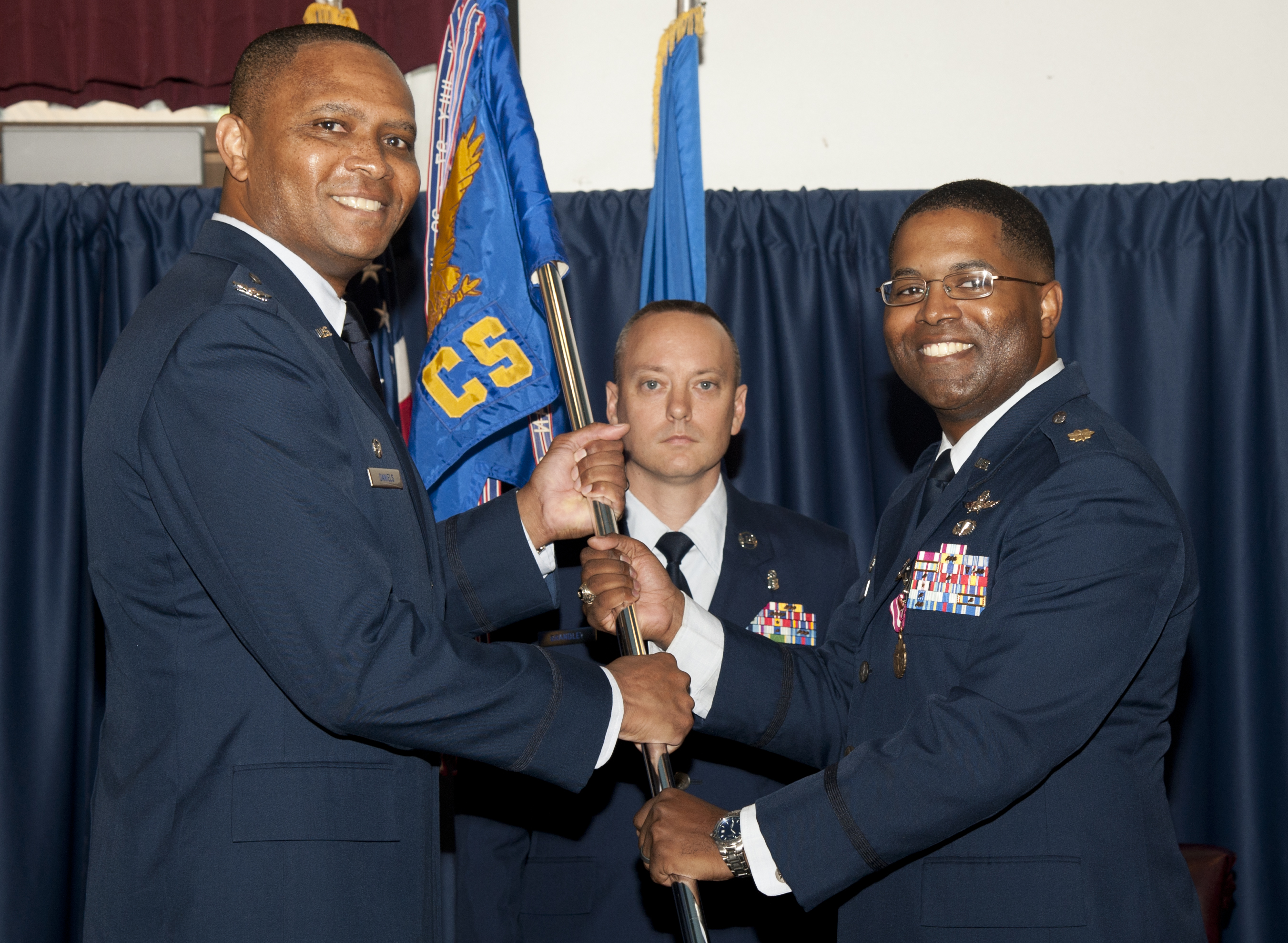 71st CS relinquishment of command > Vance Air Force Base > Article Display