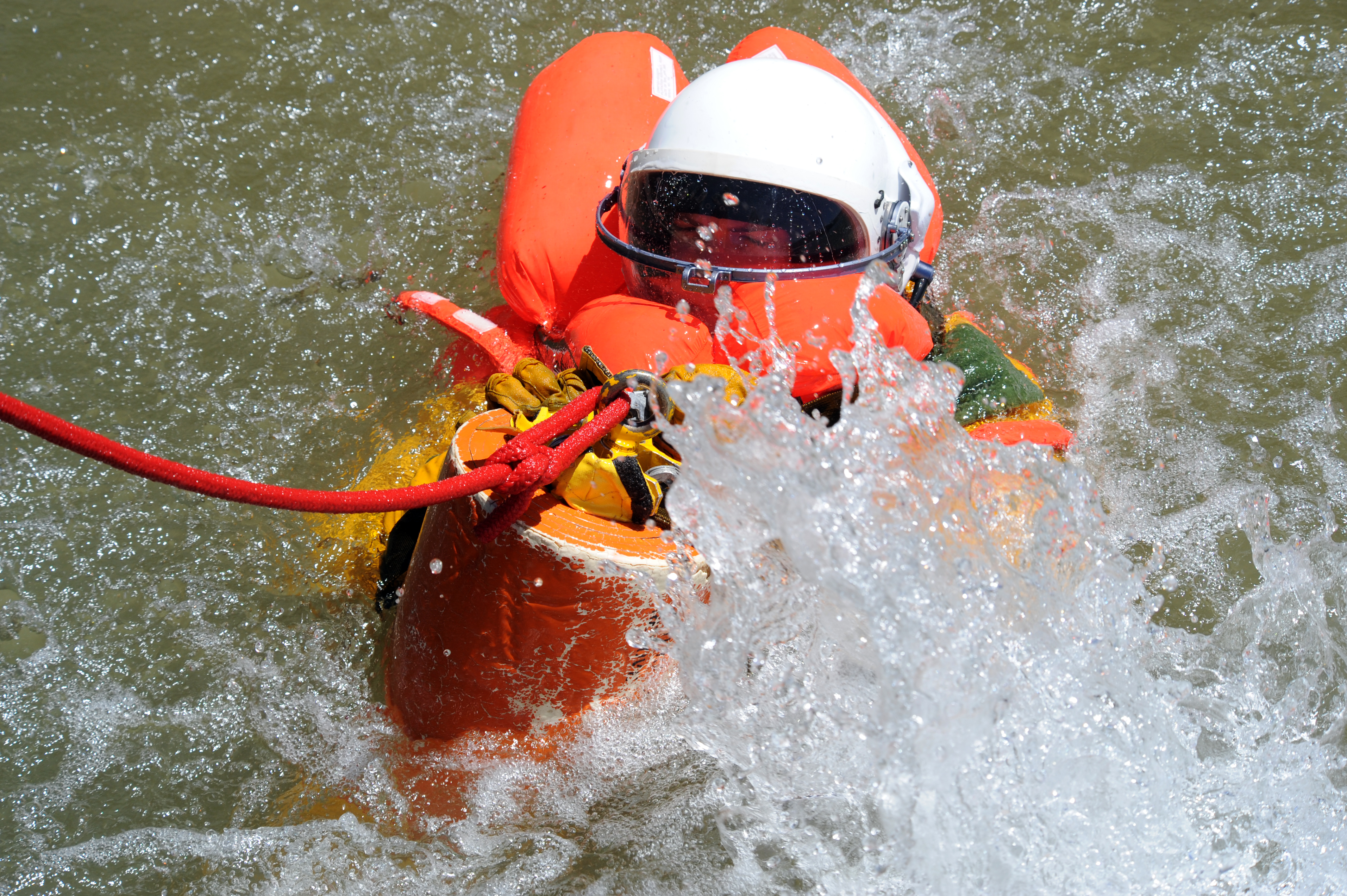 SERE specialists educate aircrew on water survival