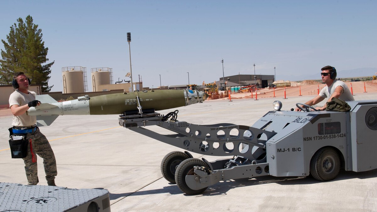 Photo: 49th Quarterly Load Comp > Holloman Air Force Base > Display