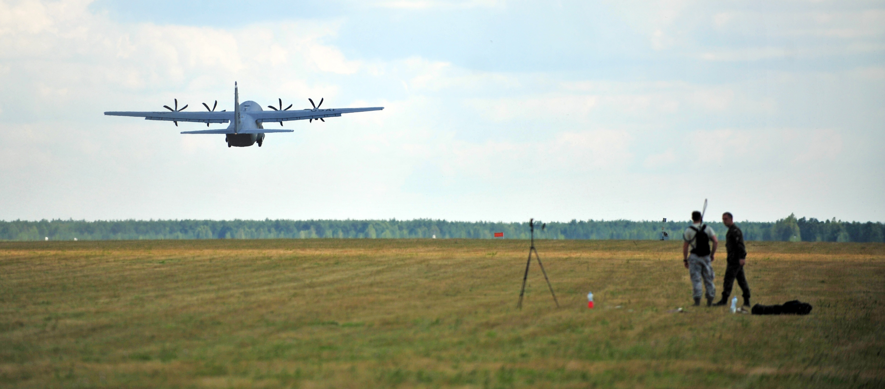 Ramstein Airmen train on grass airfield > U.S. Air Forces in Europe ...
