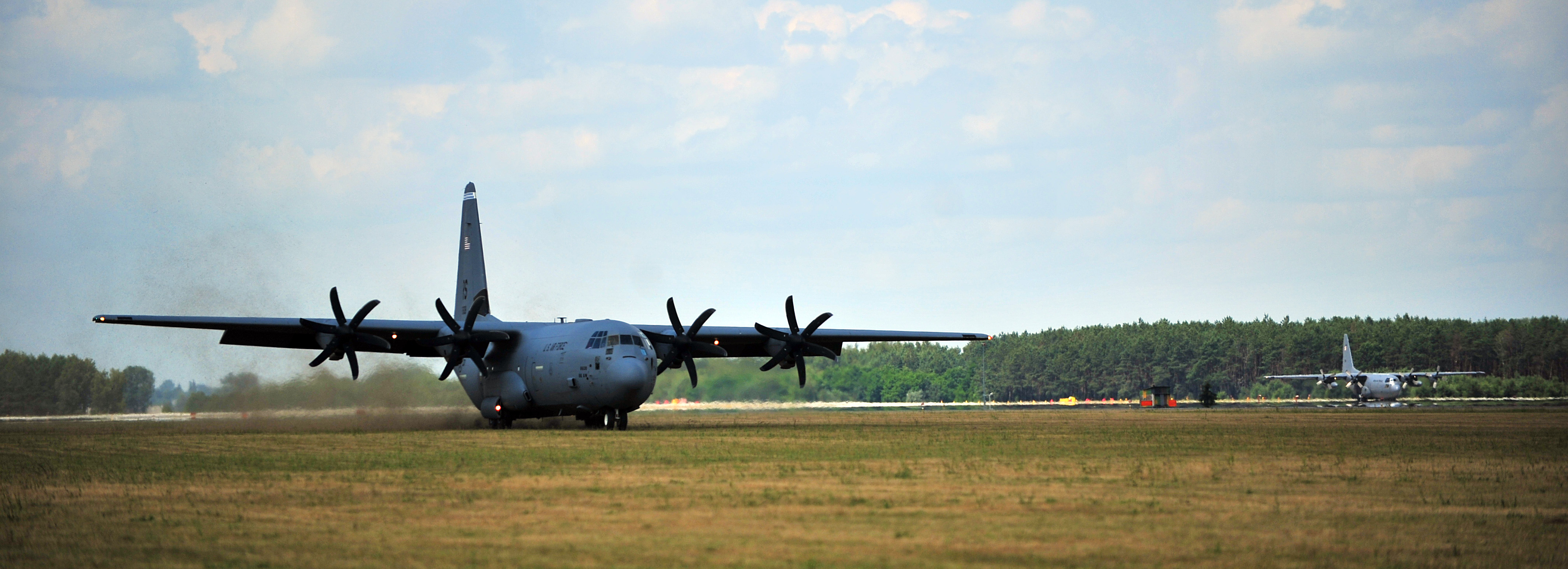 Ramstein Airmen train on grass airfield > U.S. Air Forces in Europe ...