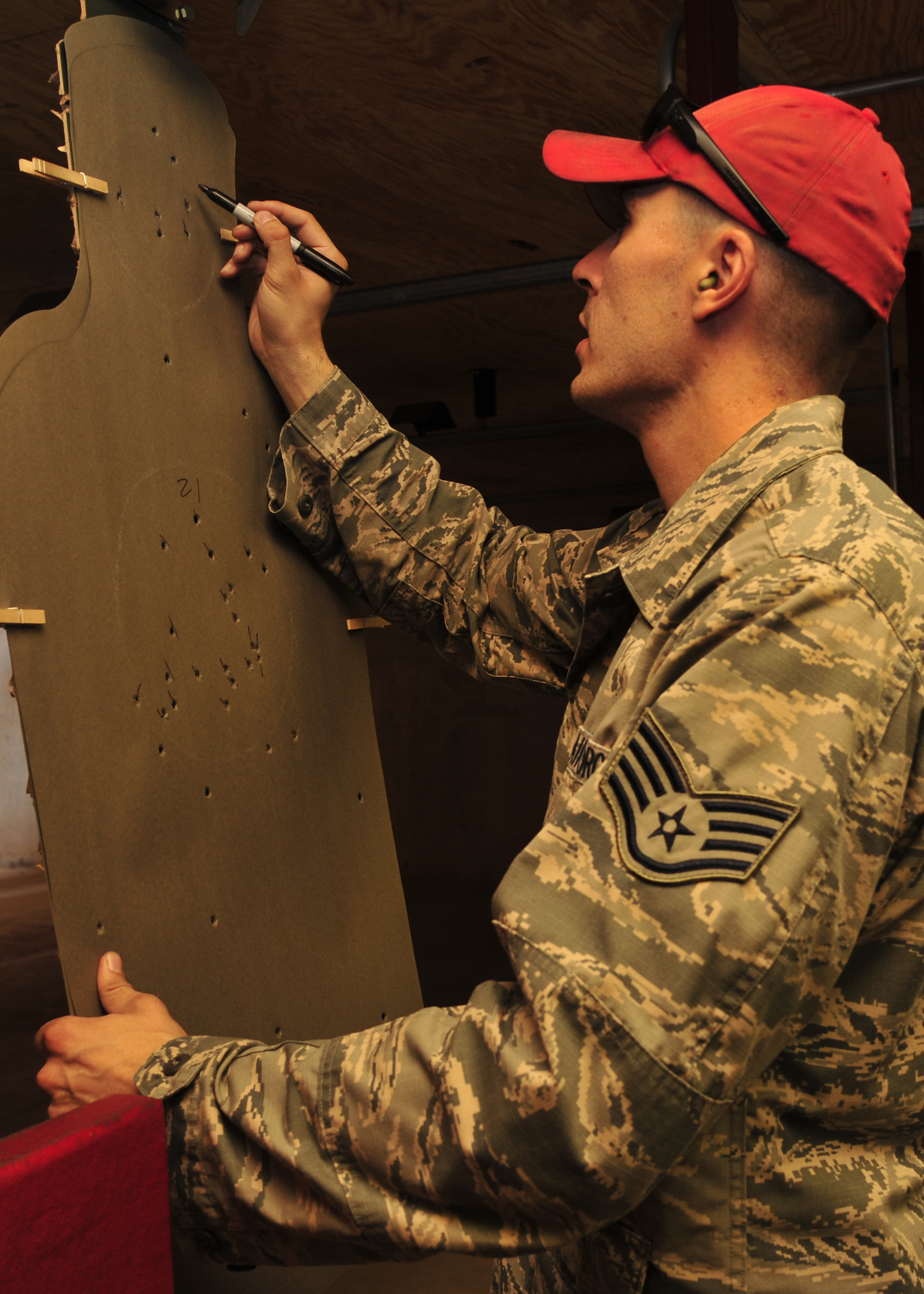 Combat Arms keeps Airmen ready to fight > Luke Air Force Base > Article ...