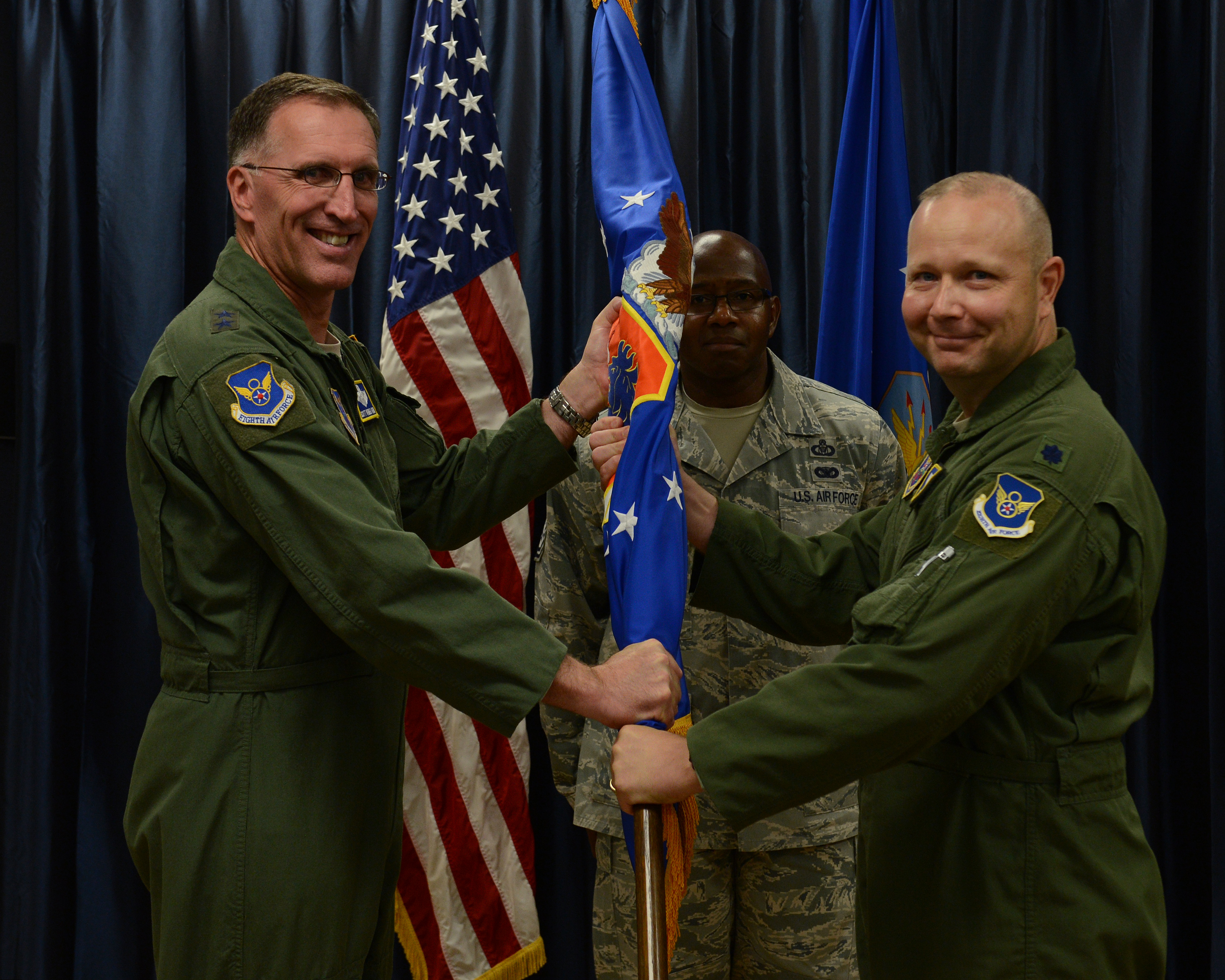 608th AOC, ACOMS welcome new commanders > 8th Air Force/J-GSOC ...