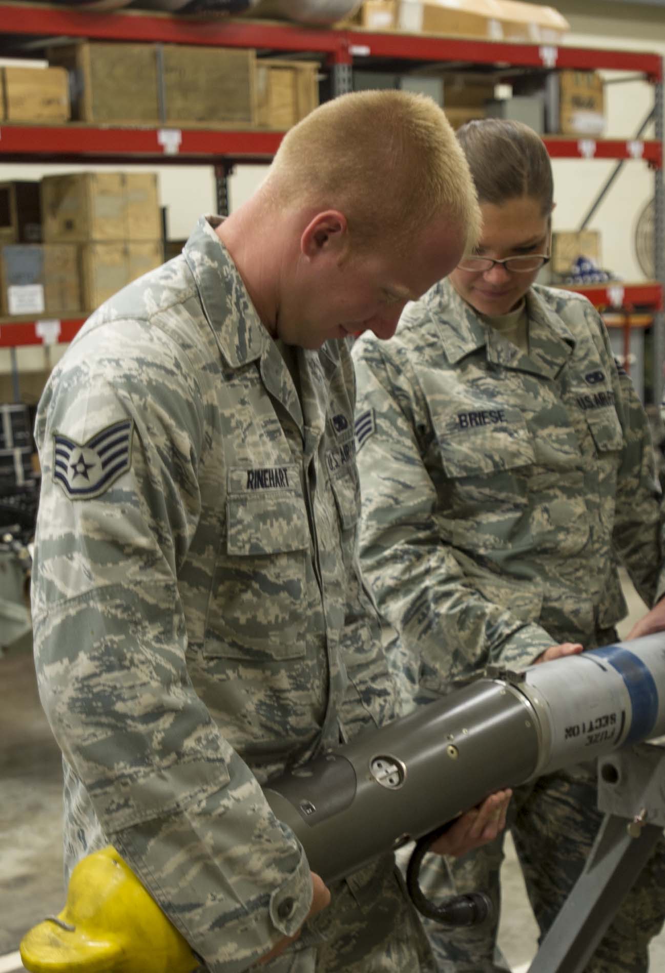 15th MXS Munitions Flight helps bring air power to RIMPAC > 15th Wing ...