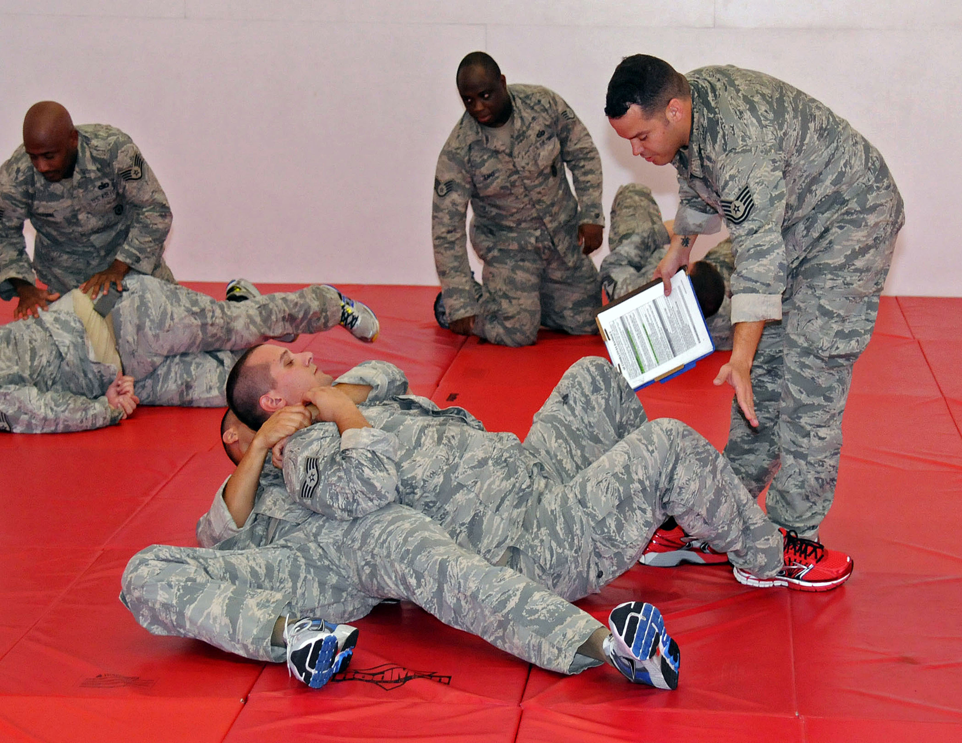 Defenders practice hands-on combatives training > Homestead Air Reserve ...