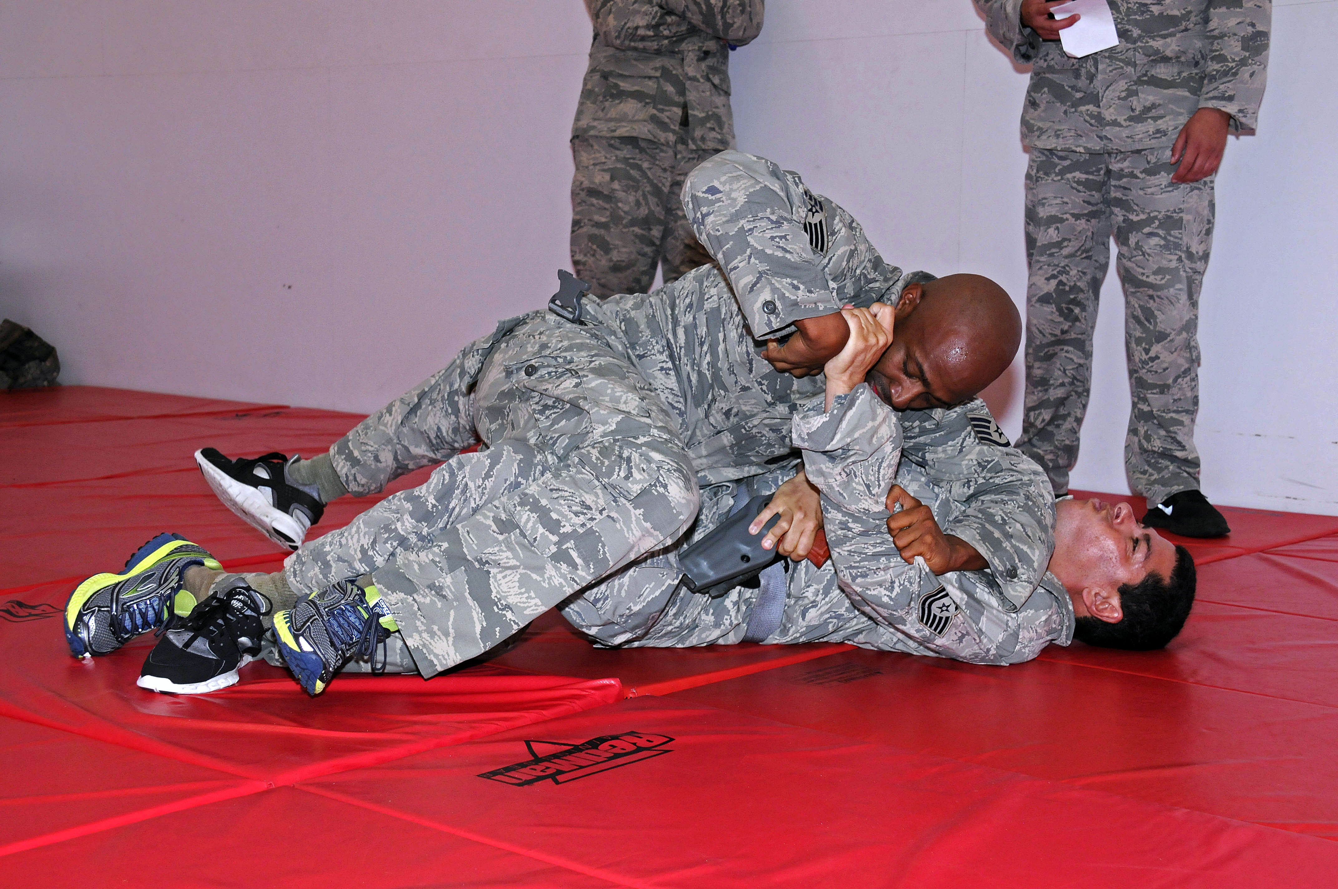 Defenders practice hands-on combatives training > Homestead Air Reserve ...