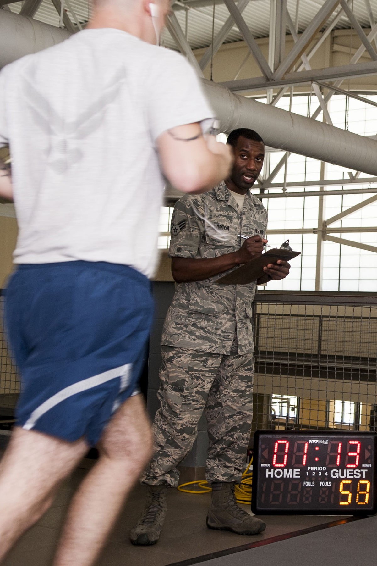 307 BW motivates, encourages physical fitness > 307th Bomb Wing ...