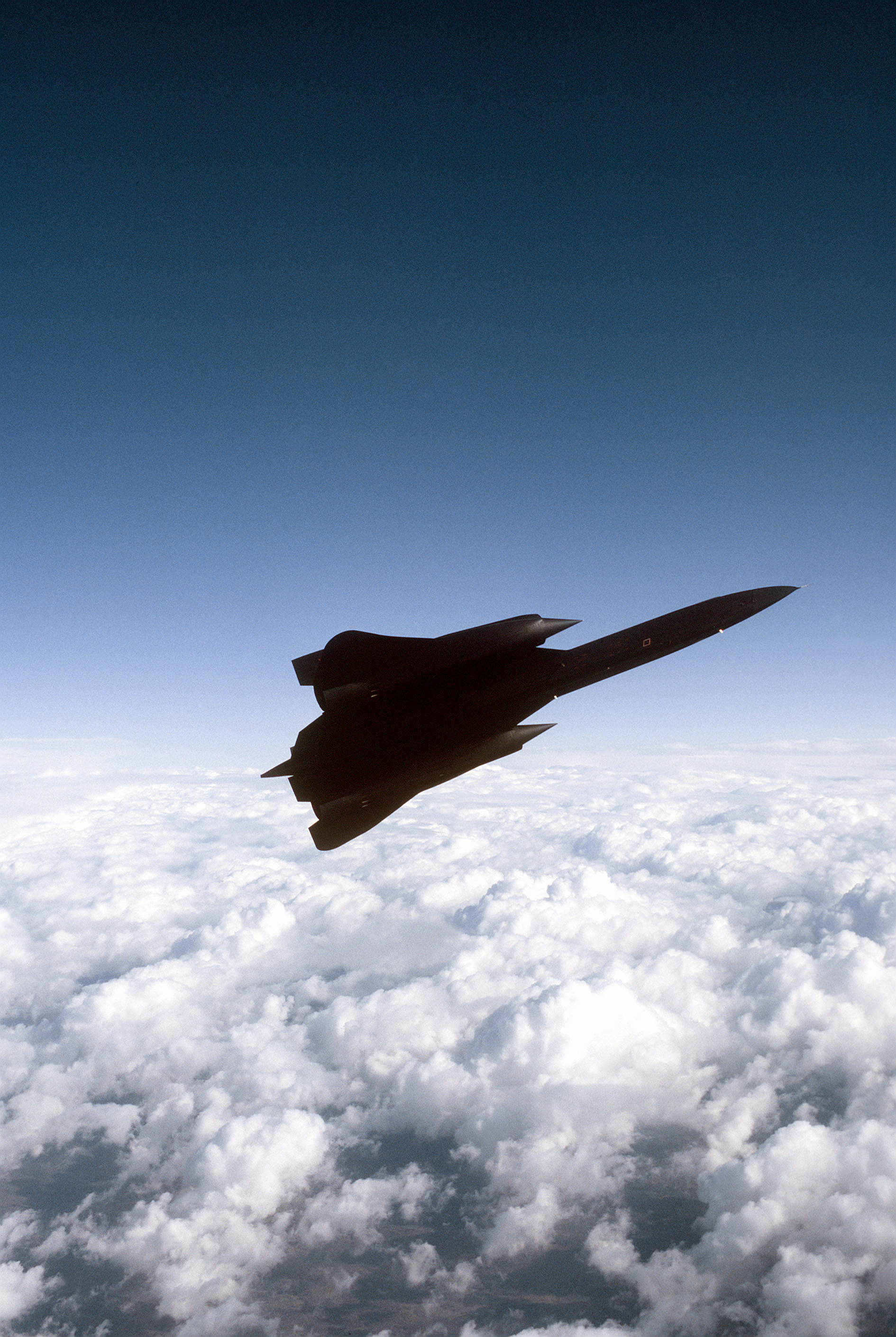 "Air to air view right side view of a 9th Strategic Reconnaissance Wing ...
