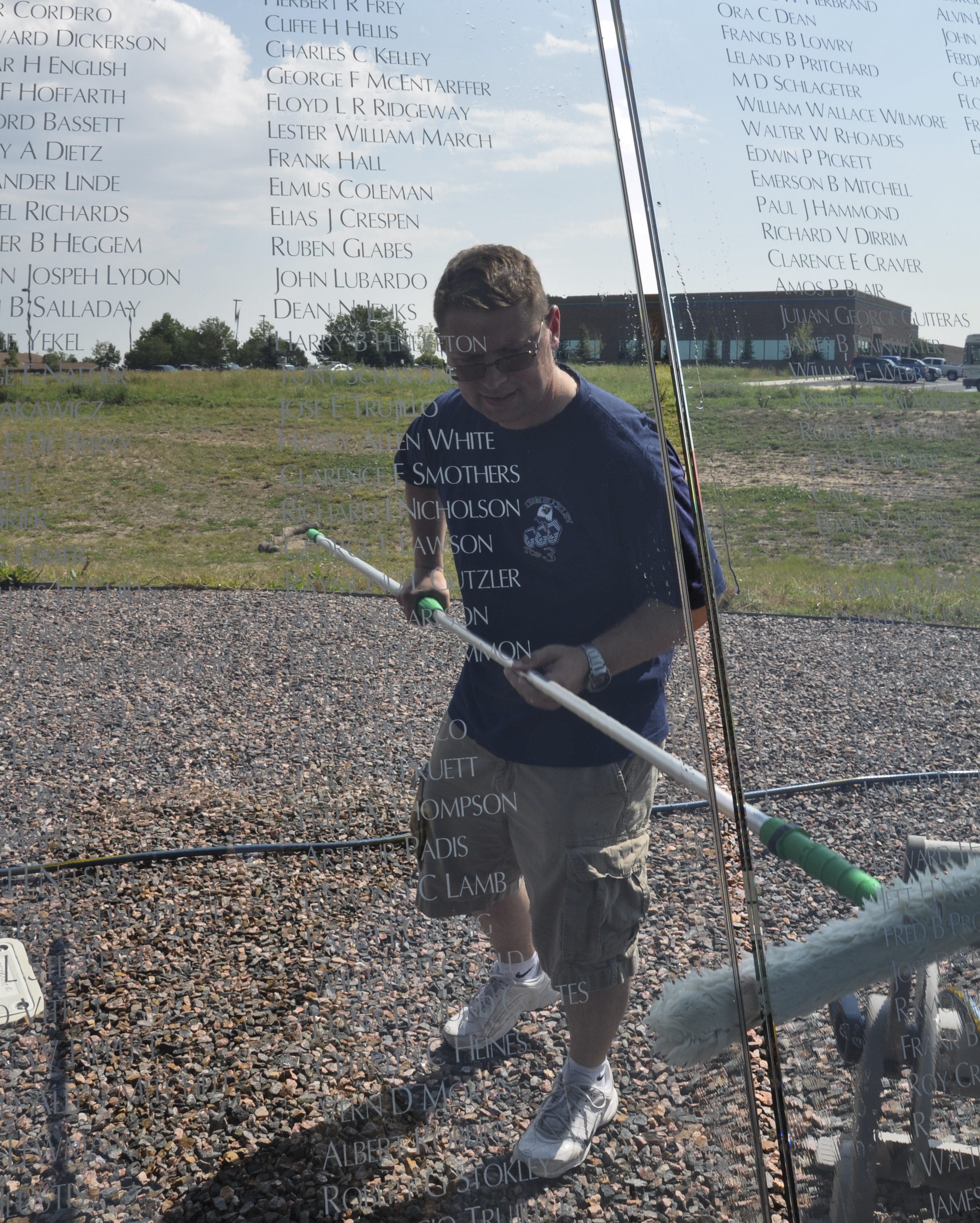 Buckley’s Top 3 cleans, honors Colorado Freedom Memorial > Buckley ...