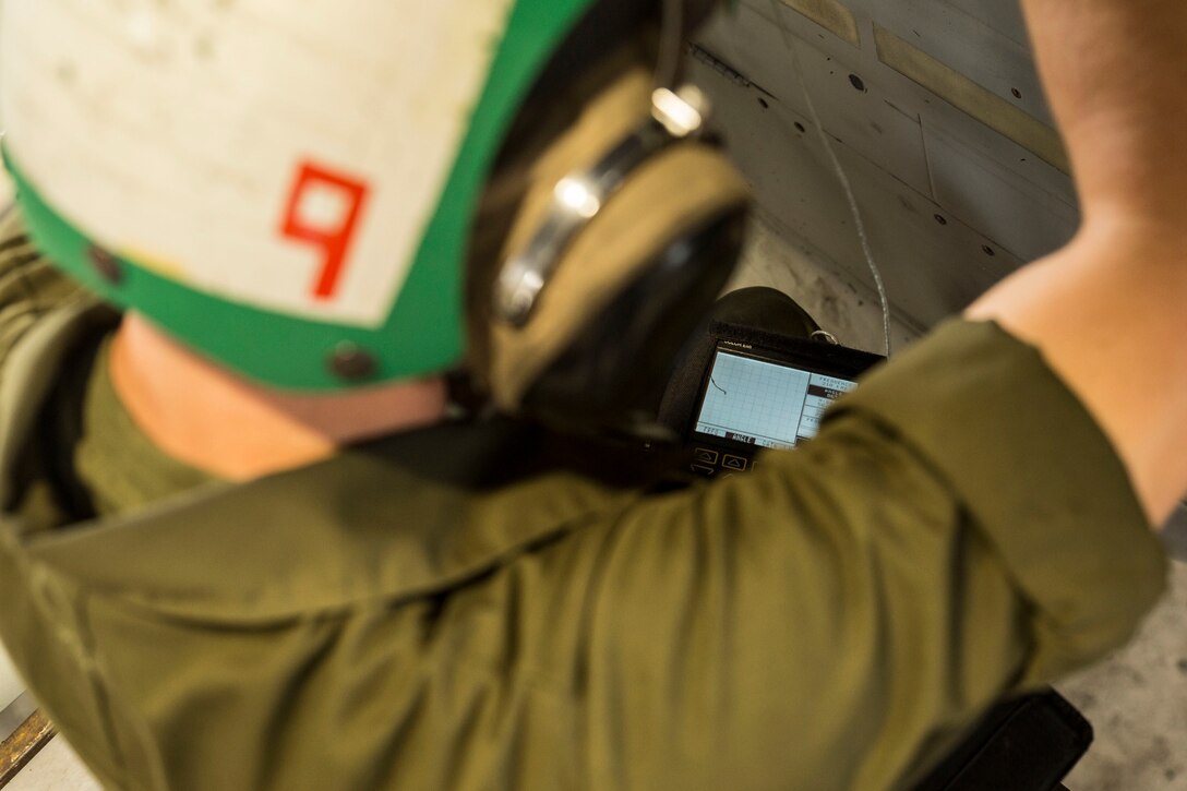 MALS-12 supports VMFA-122 during RIMPAC 2014