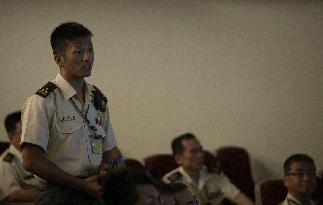 JGSDF, US military officers learn humanitarian aid, disaster relief ...