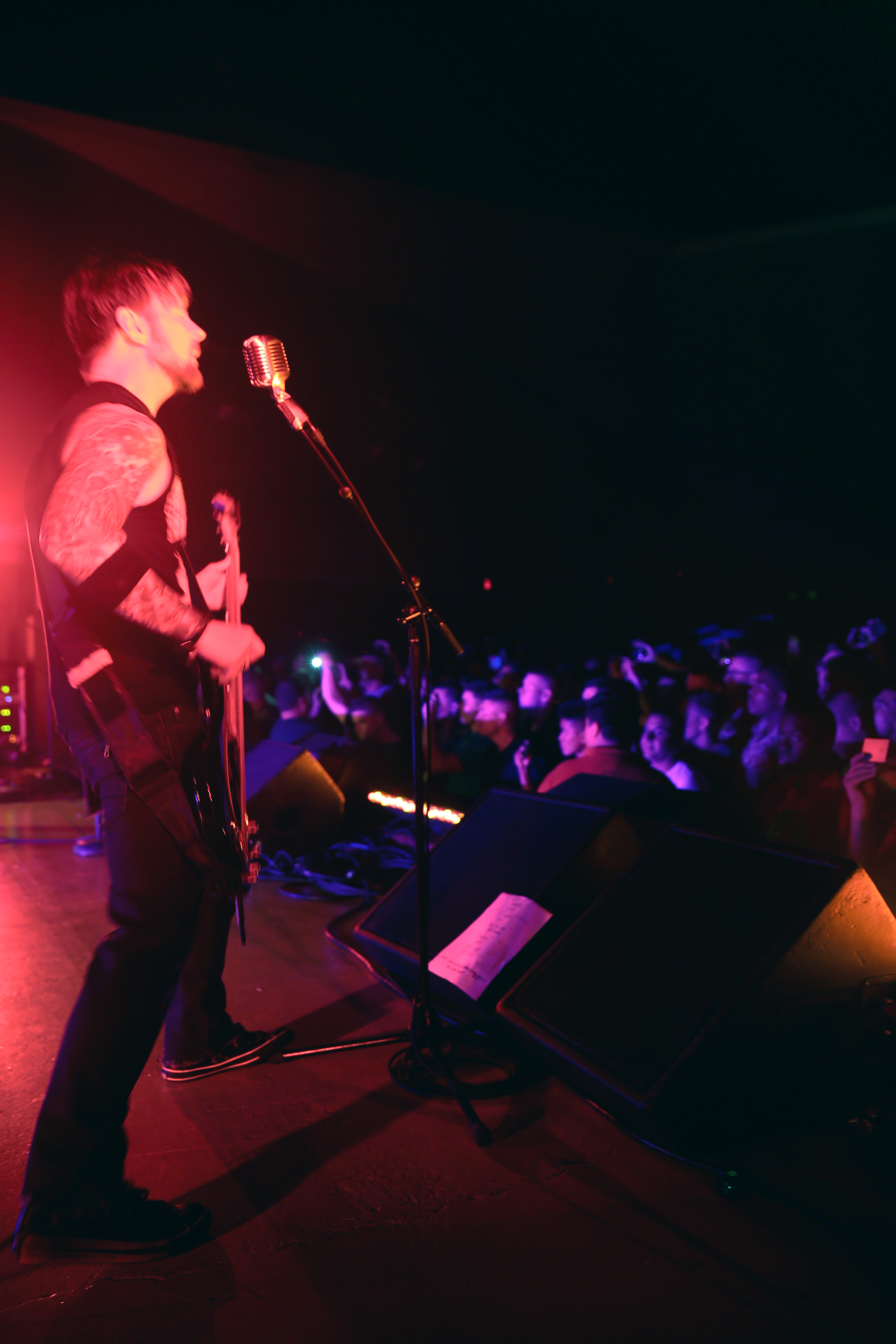 Leatherneck tour treats Marines, Sailors to entertainment, comedy