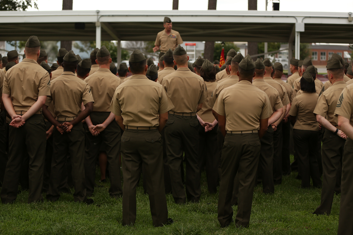 II MEF CG visits 2nd MAW Marines, sailors > United States Marine Corps ...