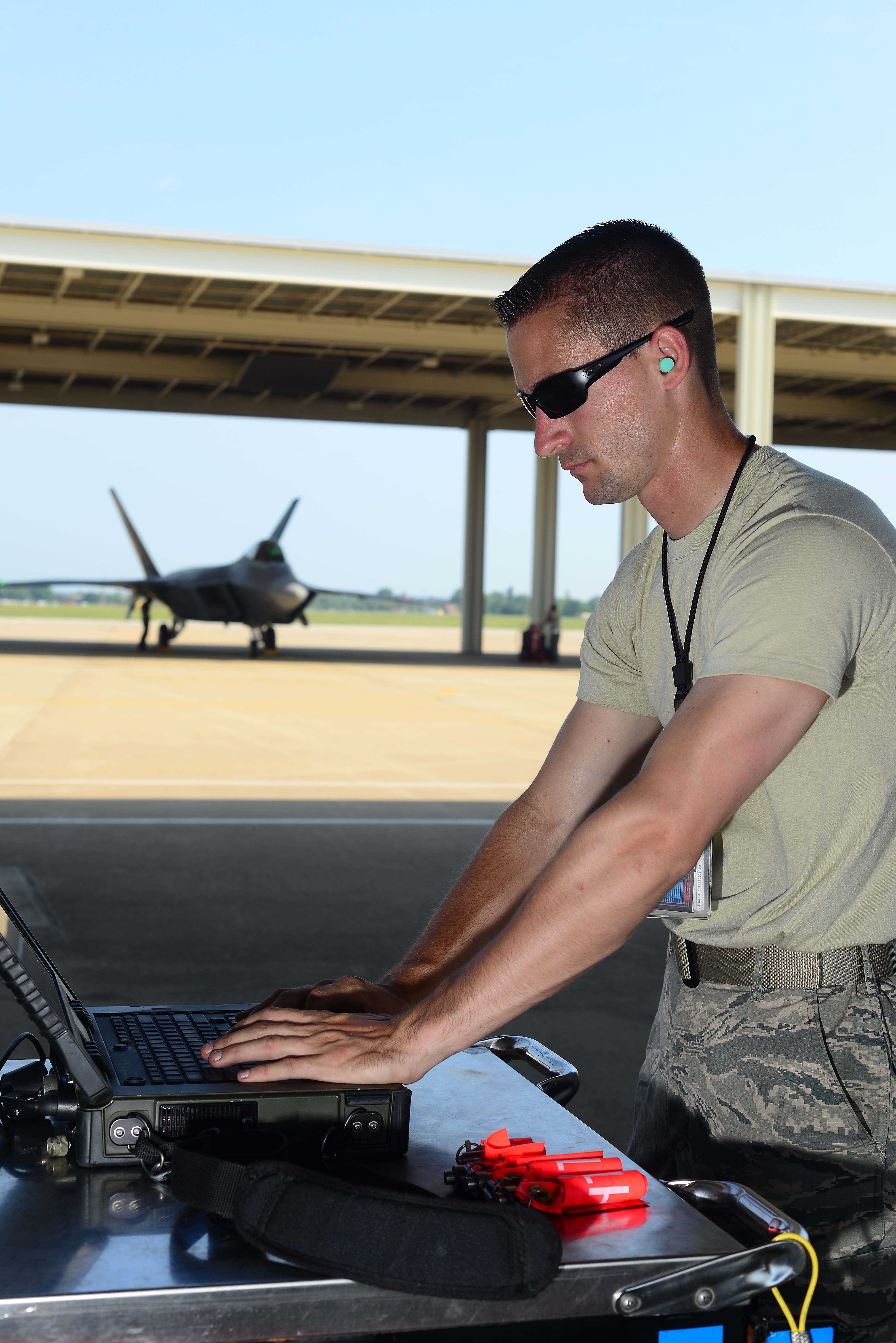 On the line: An F-22 Raptor dedicated crew chief > Joint Base Langley ...