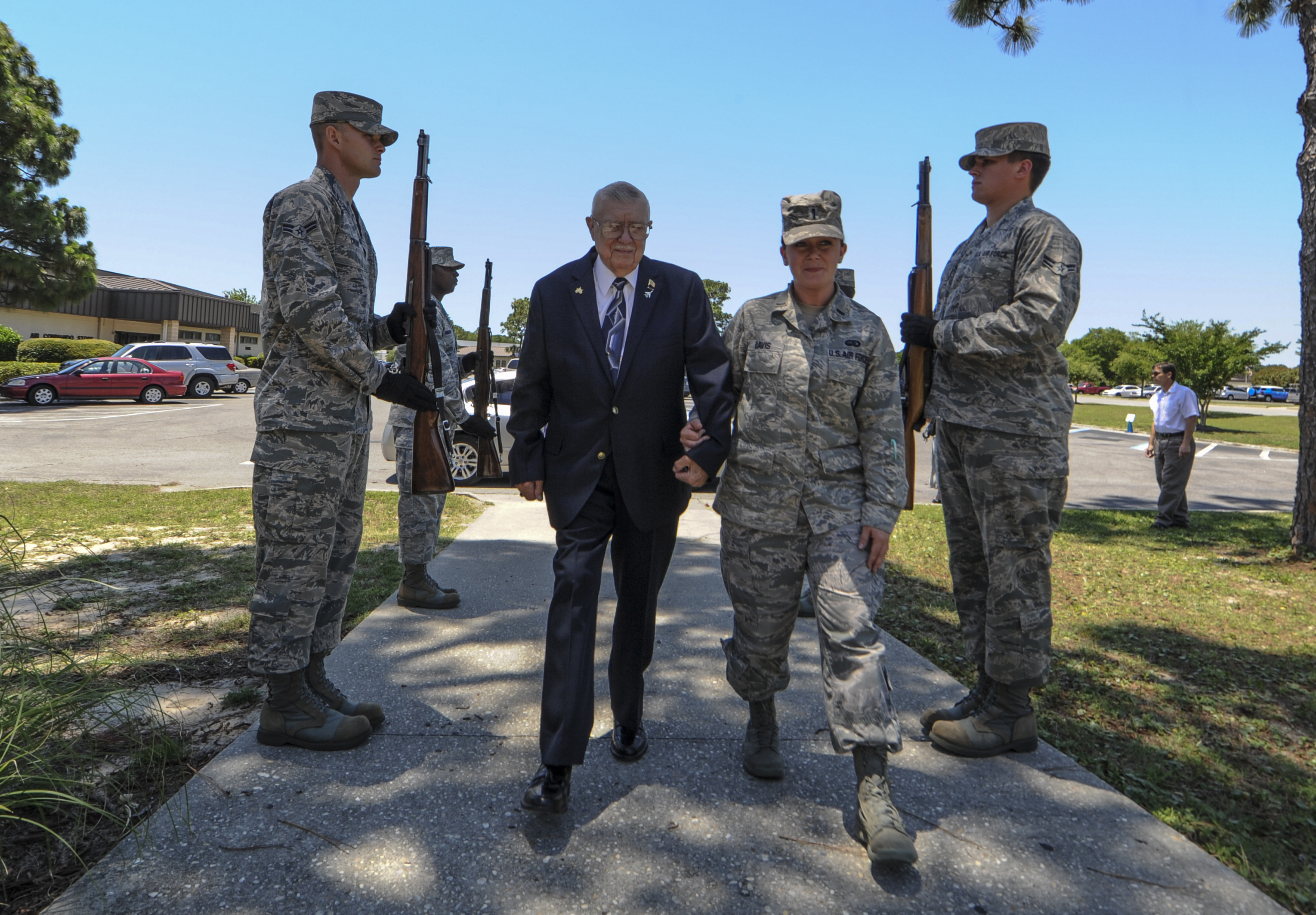 WWII D-Day Veterans Visit Hurlburt Field > Air Force Special Operations ...