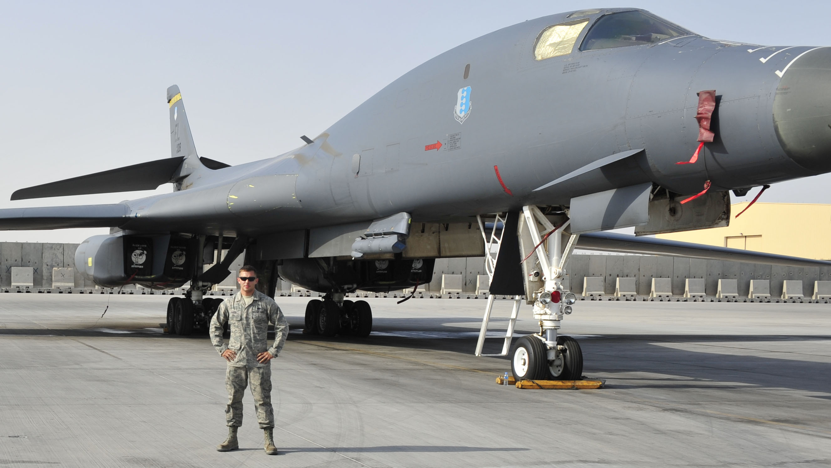 B-1B crew chief leading the way > U.S. Air Forces Central > Article Display