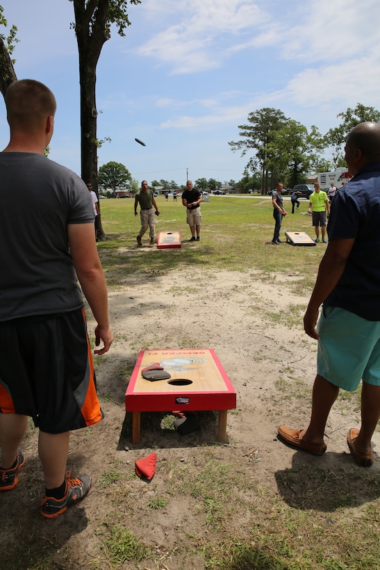 MWSS-274 hosts family day for Marines, Sailors