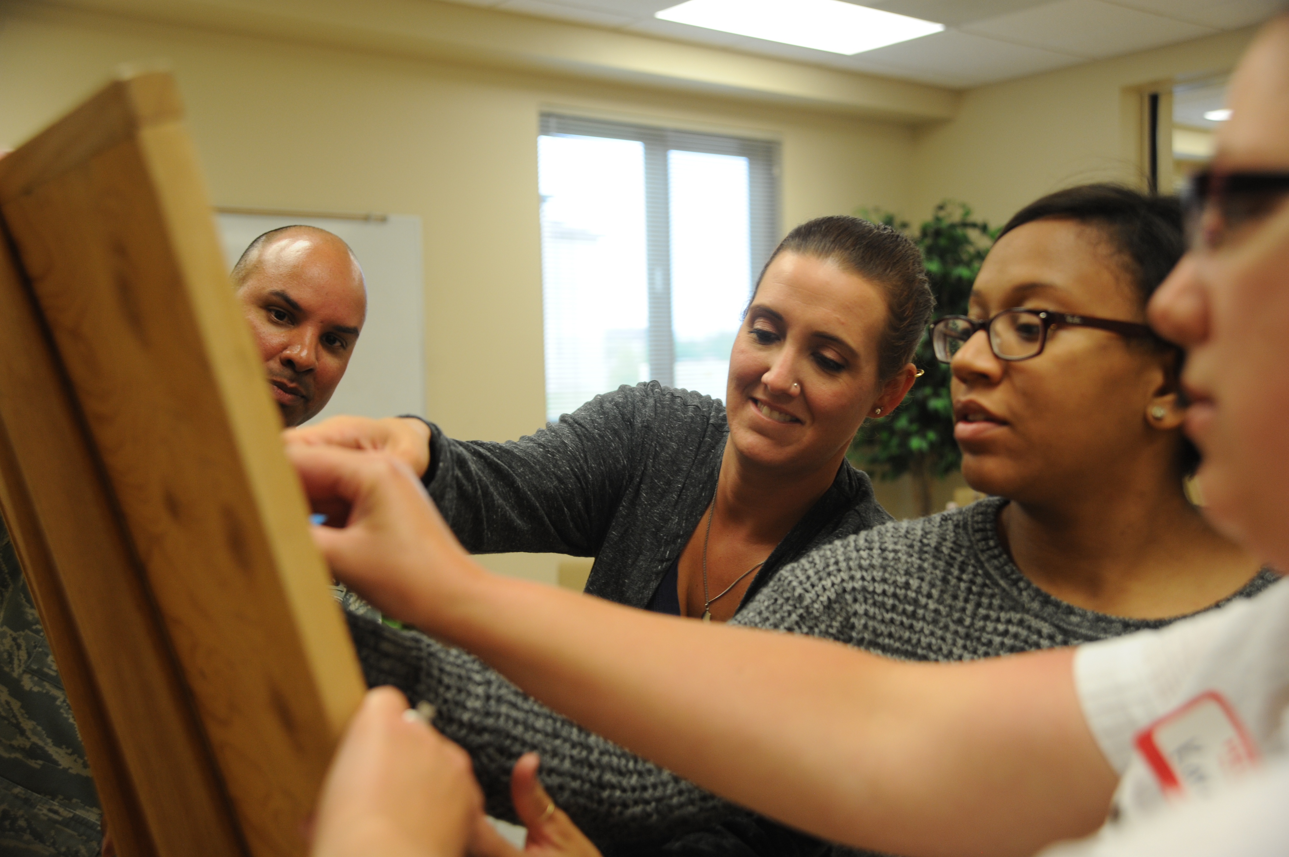 Snapshot: Heart Link offers new spouses Air Force 101 > Dover Air Force ...