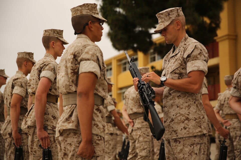 Company B stands tall in company commander's inspection > United States ...