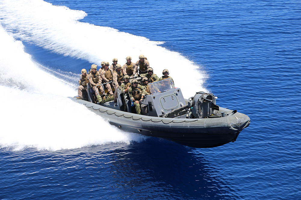 Force Reconnaissance Detachment conducts rigid inflatable boat (RIB ...