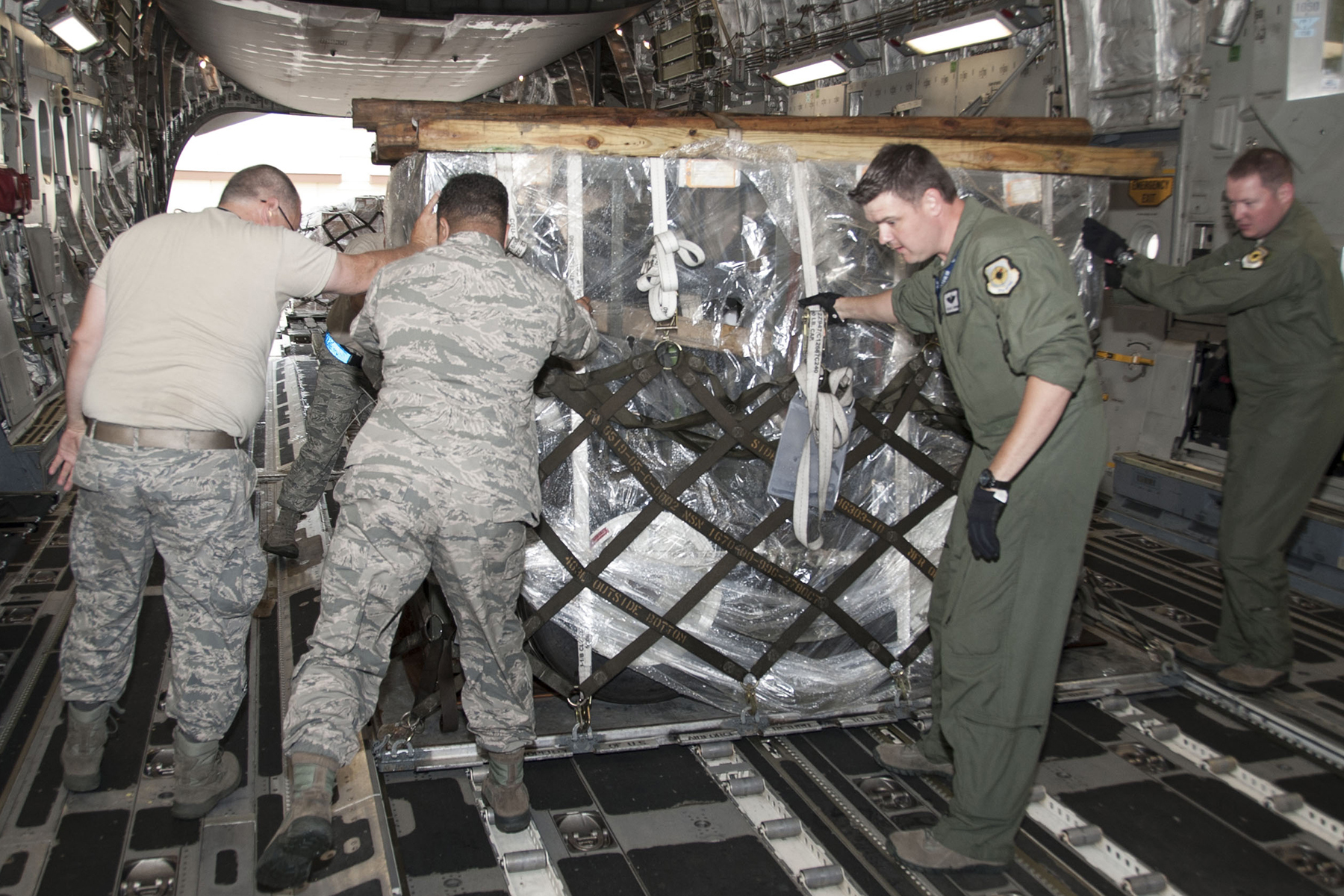 LRS: Without them you're not going anywhere > 307th Bomb Wing > Article ...