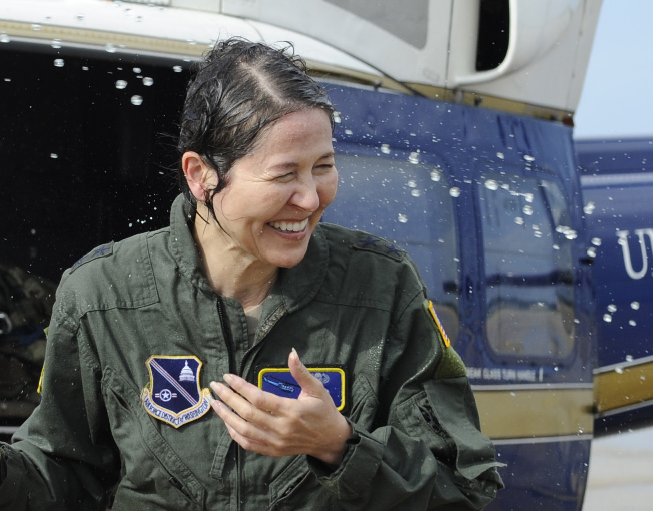 AFDW/CC celebrates fini-flight > Air Force District of Washington ...