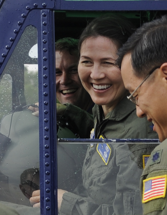 AFDW/CC celebrates fini-flight > Air Force District of Washington ...