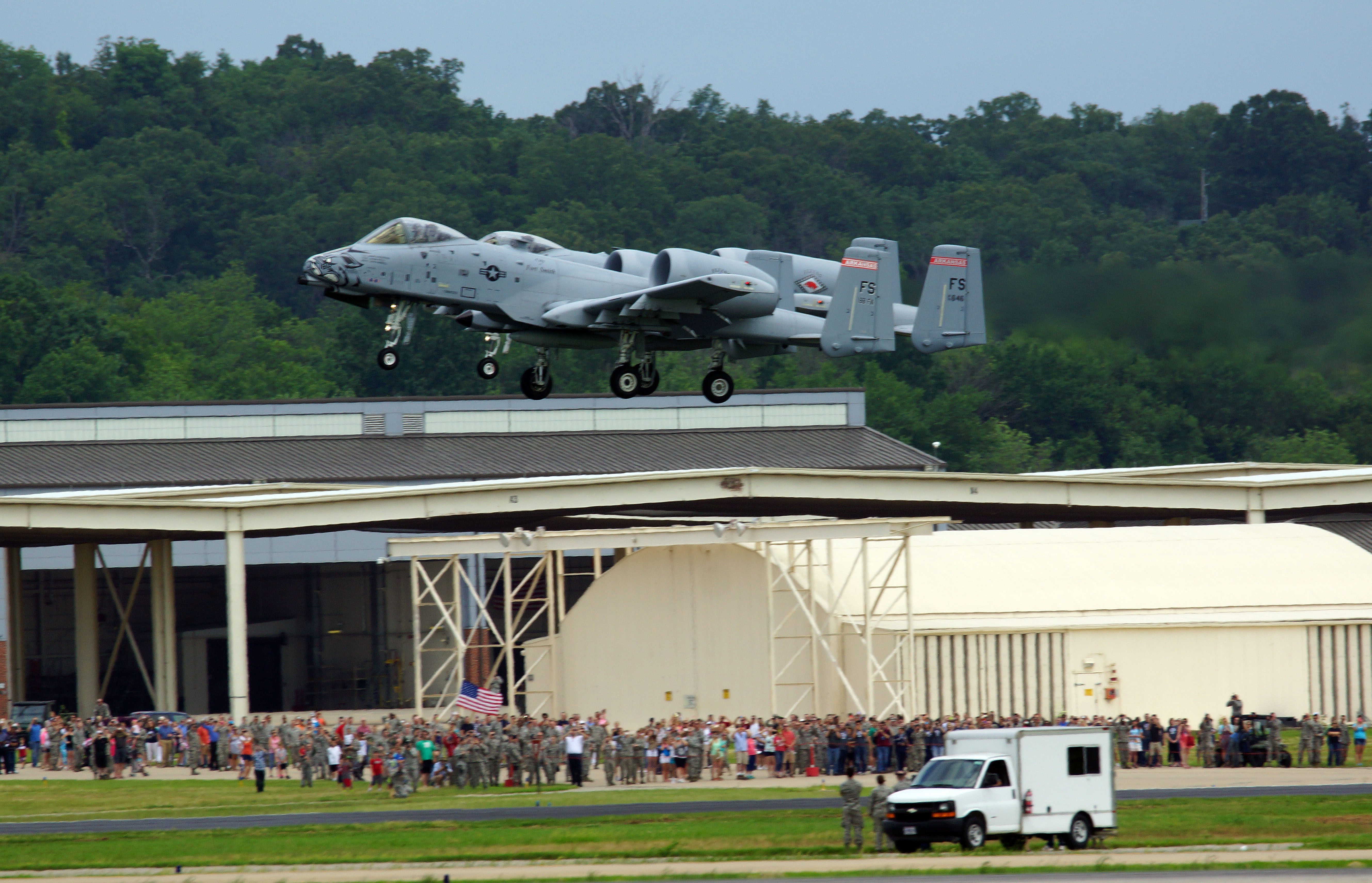 Flying Razorbacks bid farewell to A-10 aircraft > Air National Guard ...