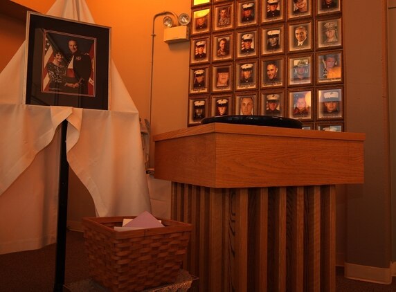 Memorial honors life, career of Col. M.J. ‘Mac’ Dube > Marine Corps Air ...