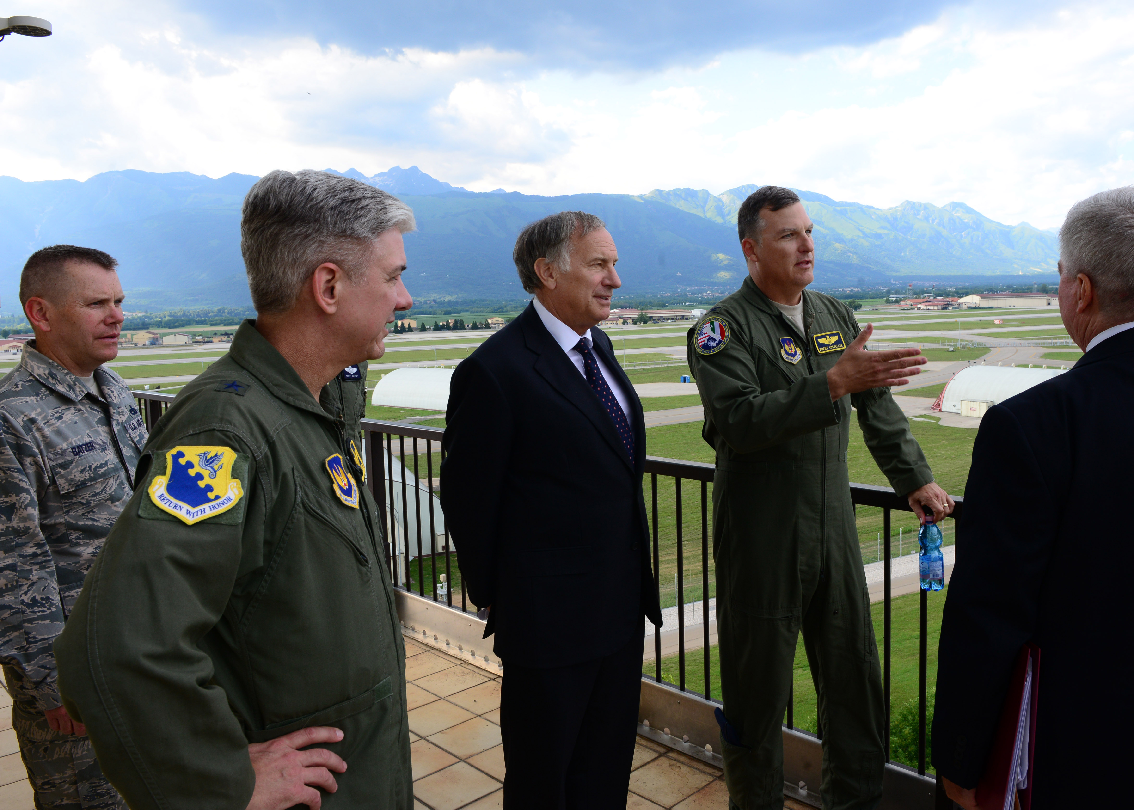 U.S. Ambassador to Italy visits Aviano