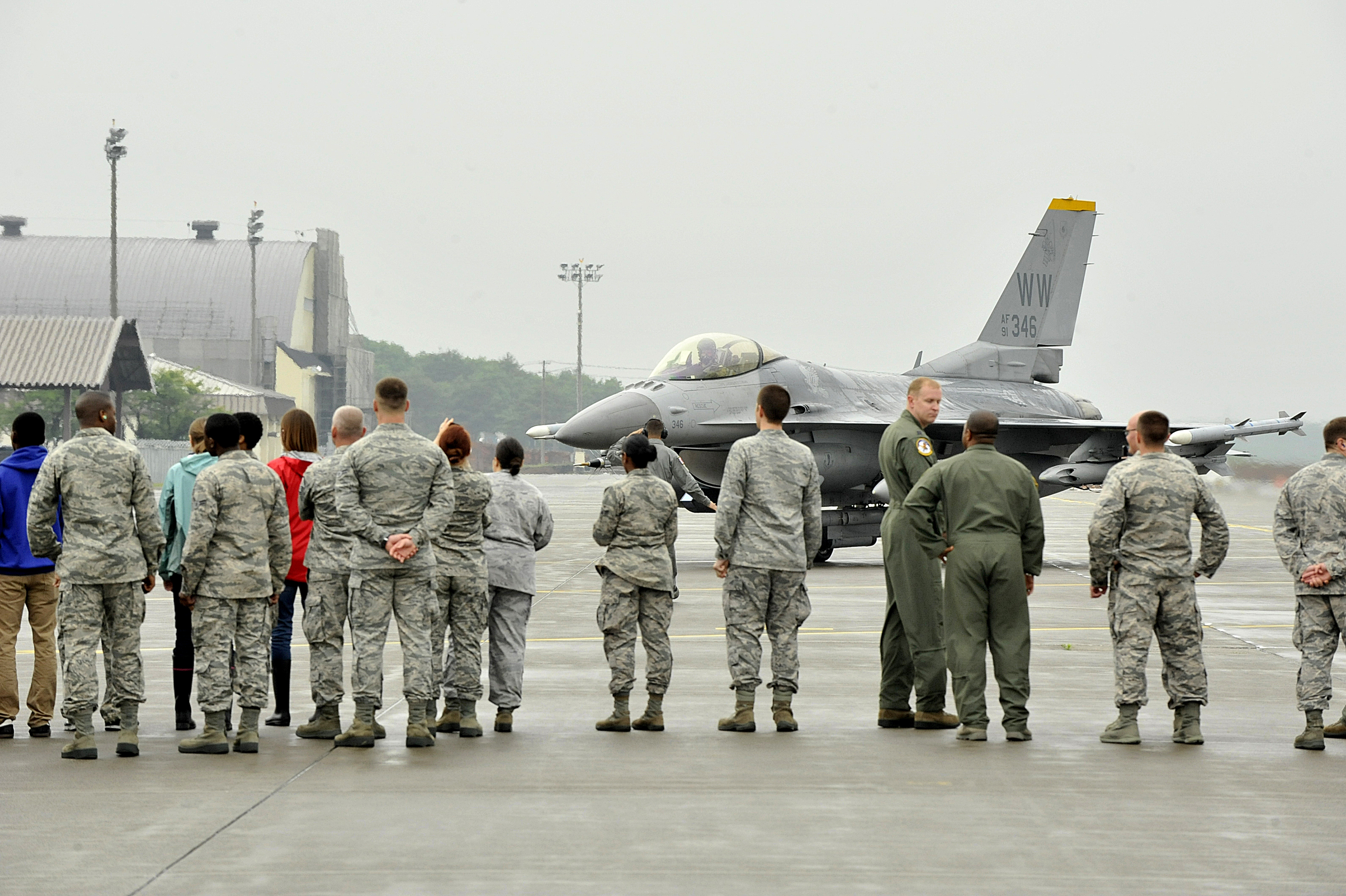 35th Fighter Wing commanders fly final flight > Misawa Air Base ...