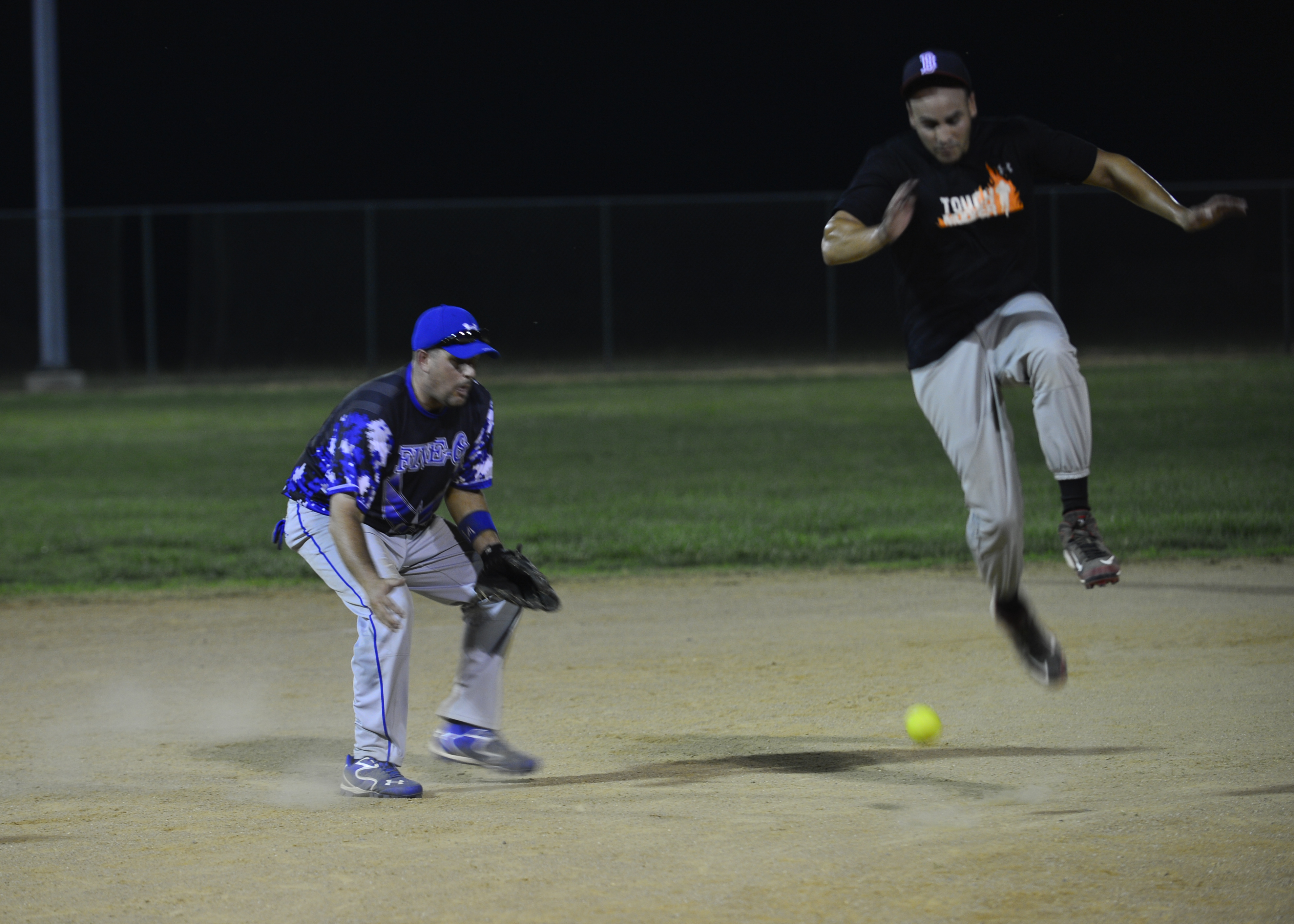 SFS locks up APS in softball > Dover Air Force Base > Article Display