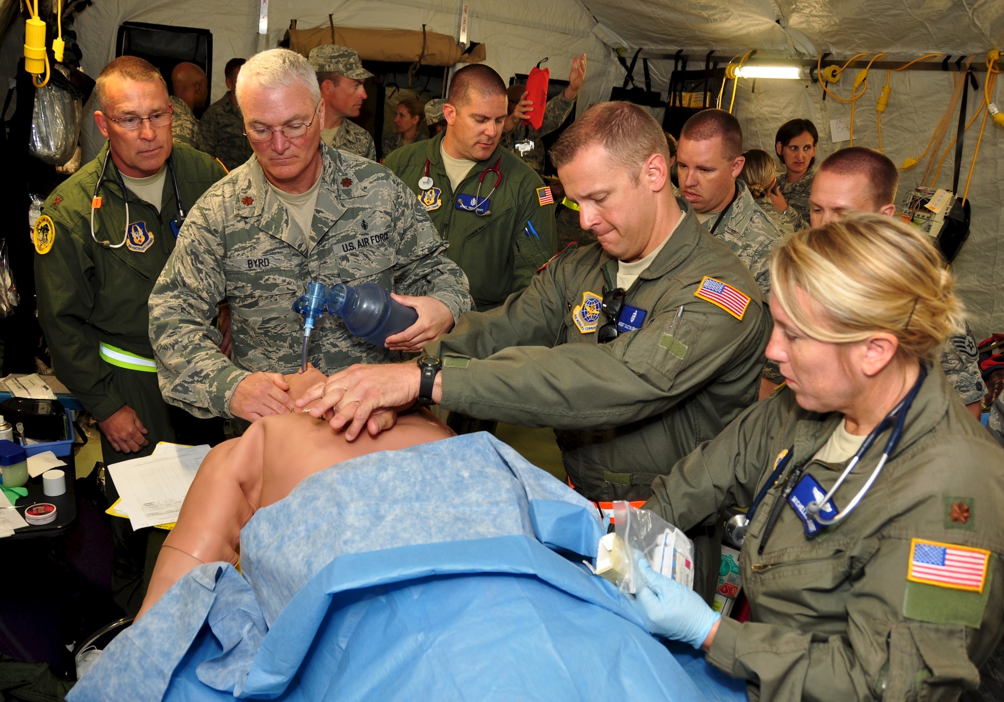 Robot enhances medical field training > 932nd Airlift Wing > Article ...