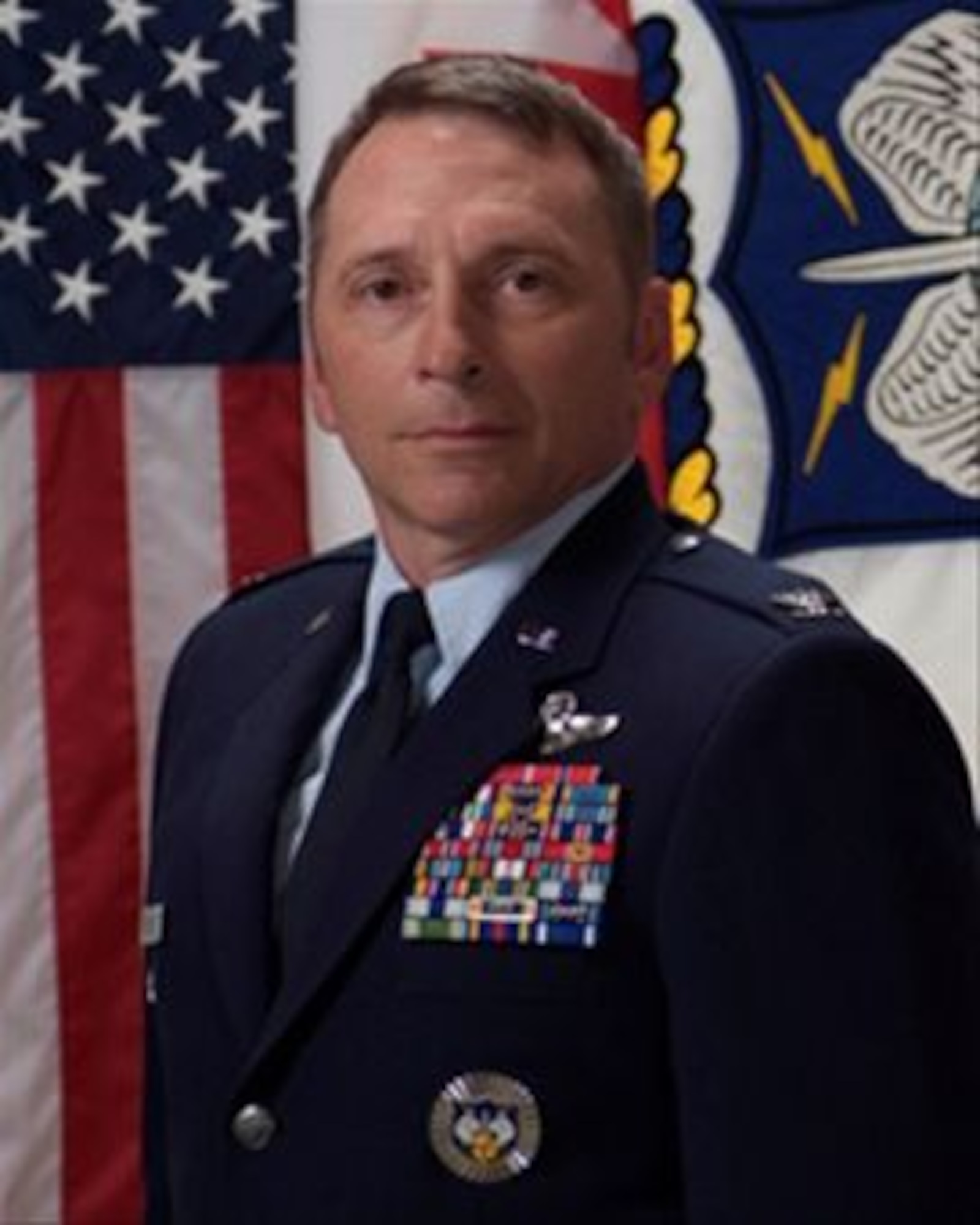 BRIG GEN DAVID W. HICKS > CONR-1AF (AFNORTH & AFSPACE) > Display