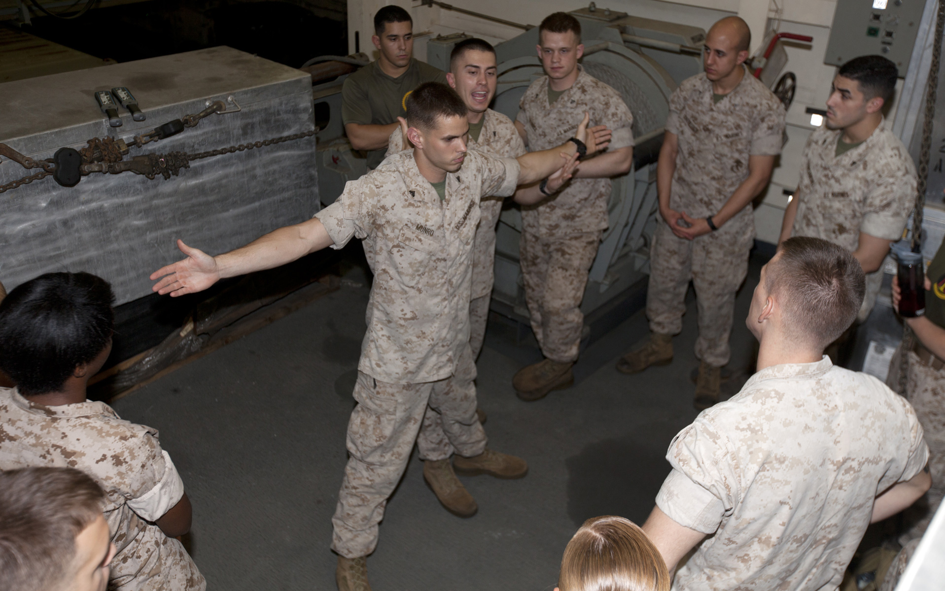 22nd MEU ECC teams practice aboard Mesa Verde