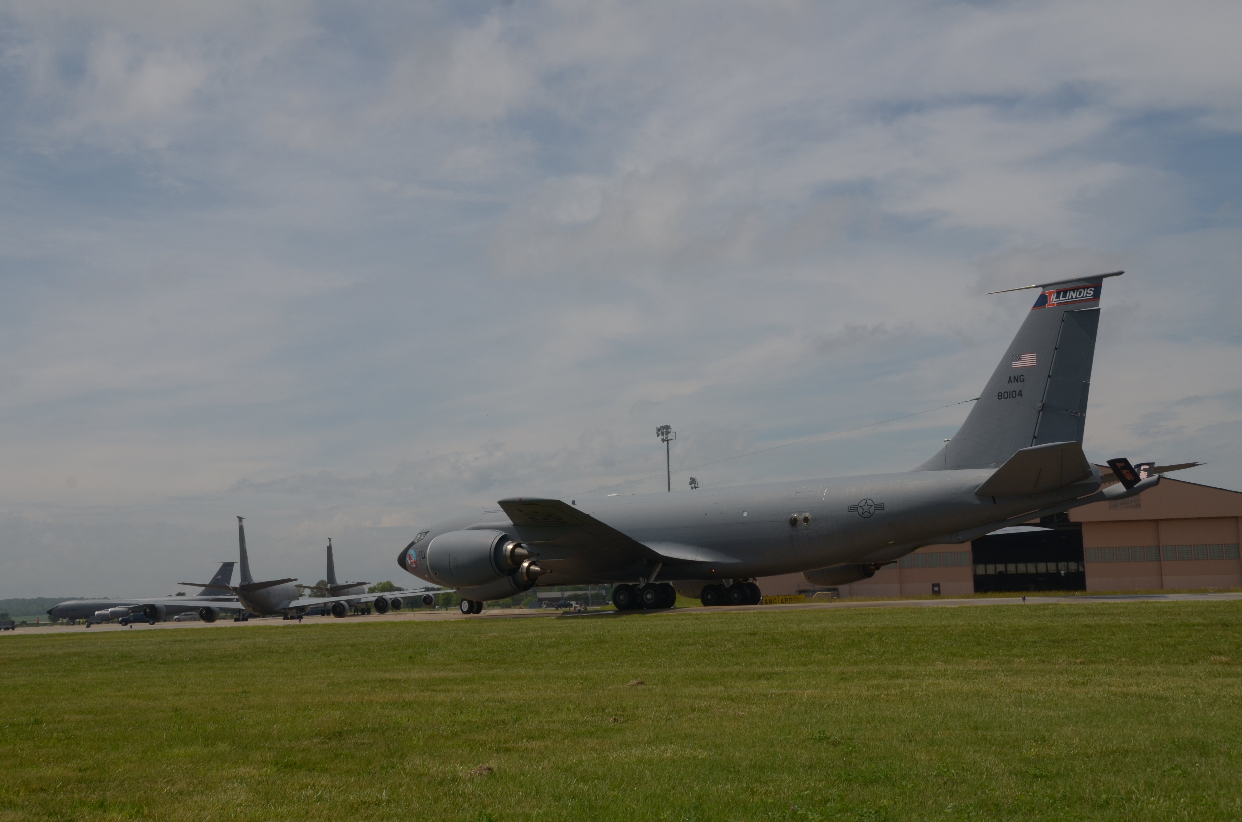 The 126th Air Refueling Wing supports the global strike mission > 126th ...