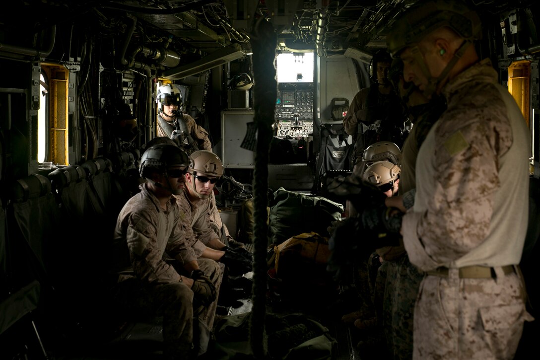 Reconnaissance Marines plunge into action for upcoming deployment