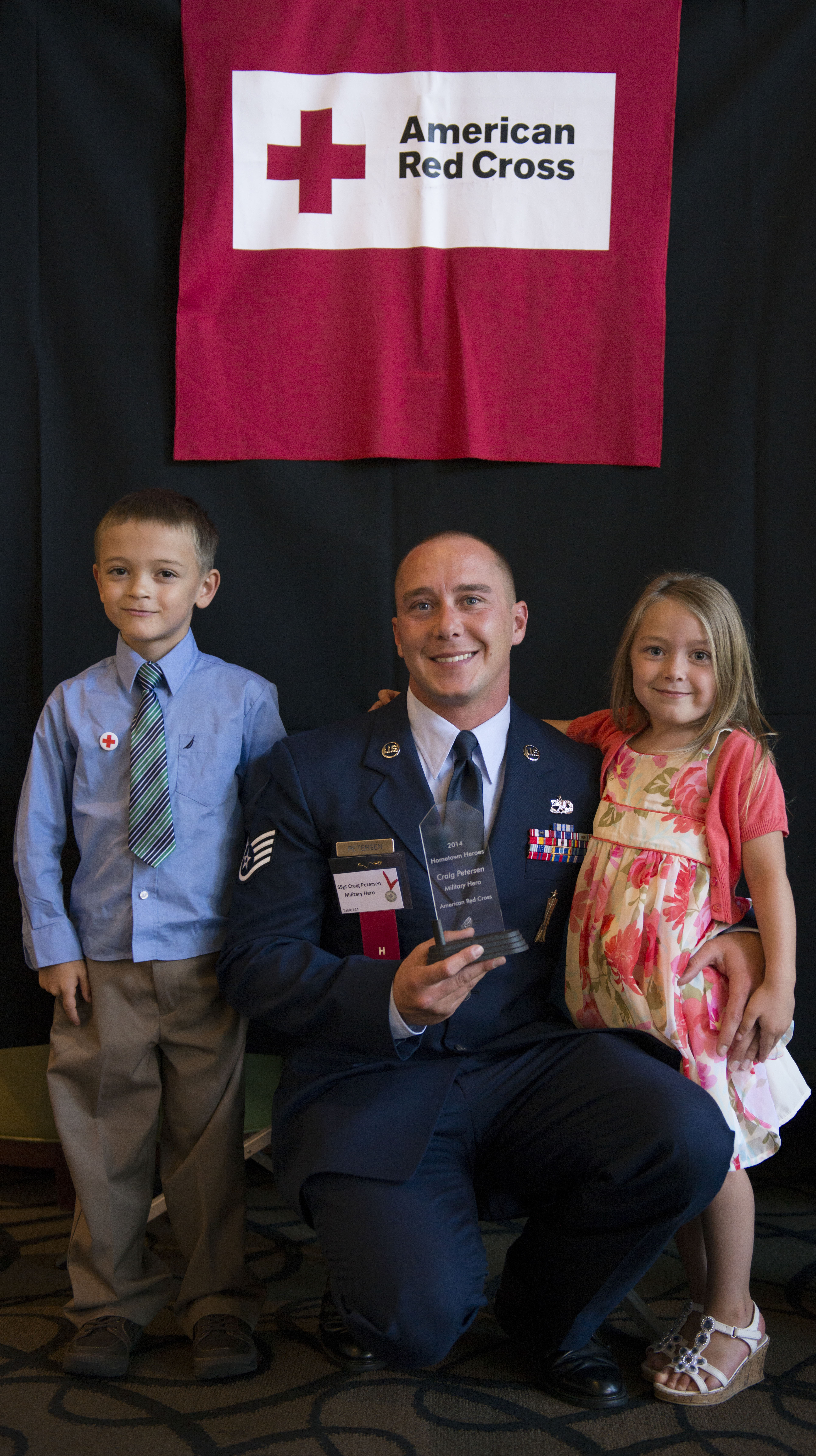 Hero honored by American Red Cross > Air Force > Article Display