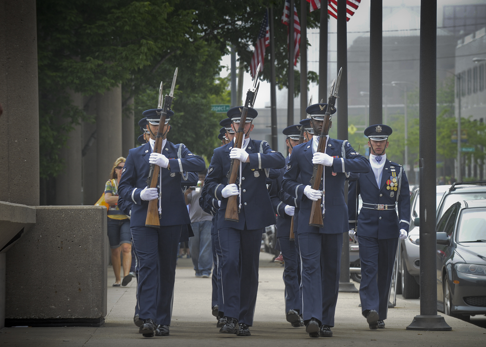 Drill Team travels to Milwaukee for Midwest tour > Air Force Honor ...