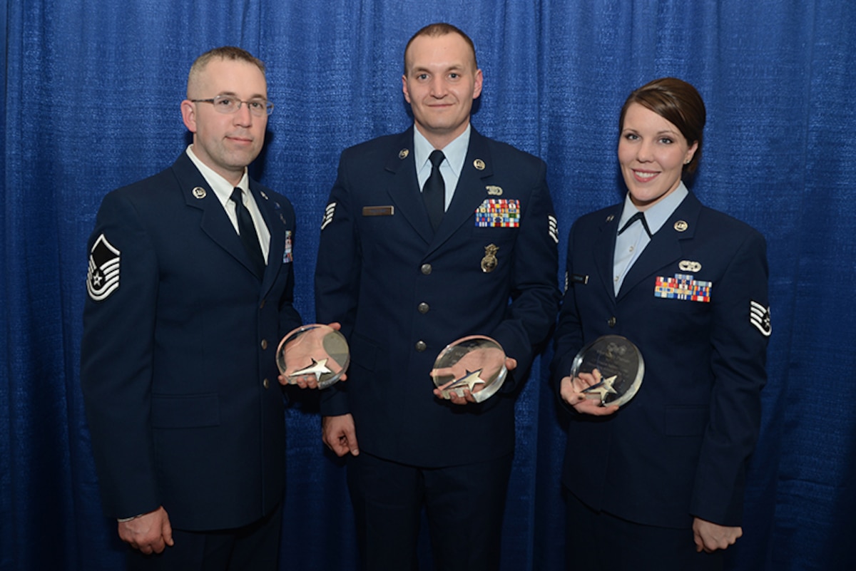 Happy Hooligans Name Outstanding Airmen of the Year > Grand Forks Air ...