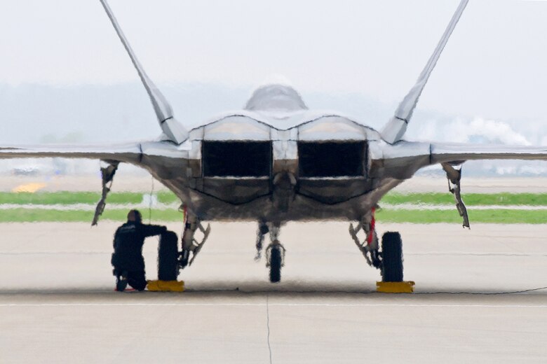 F-22 Raptor Demo Team to perform at Thunder Over Louisville > 123rd ...