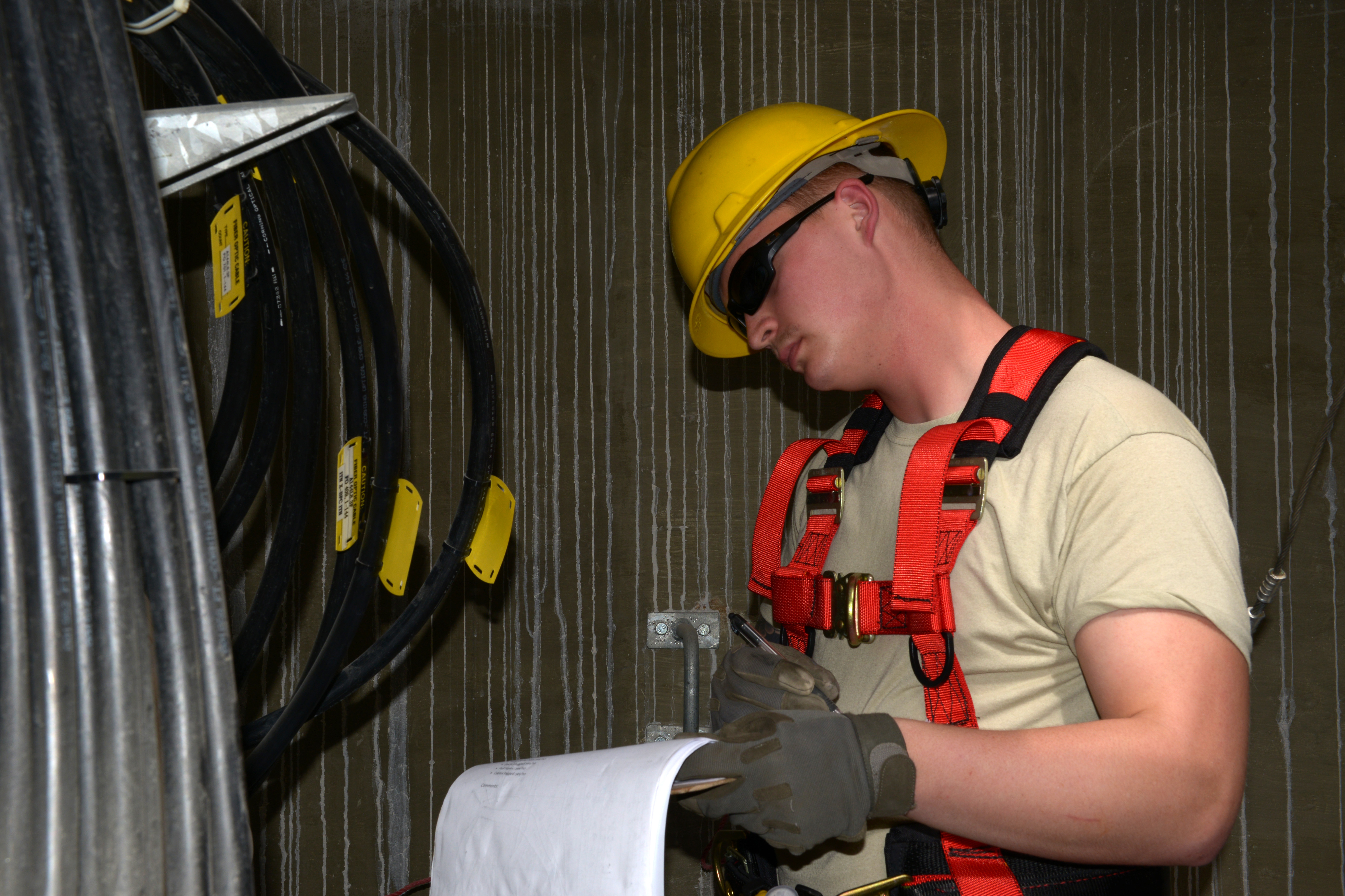 Cable Dawgs ensure communication support > U.S. Air Forces Central > News